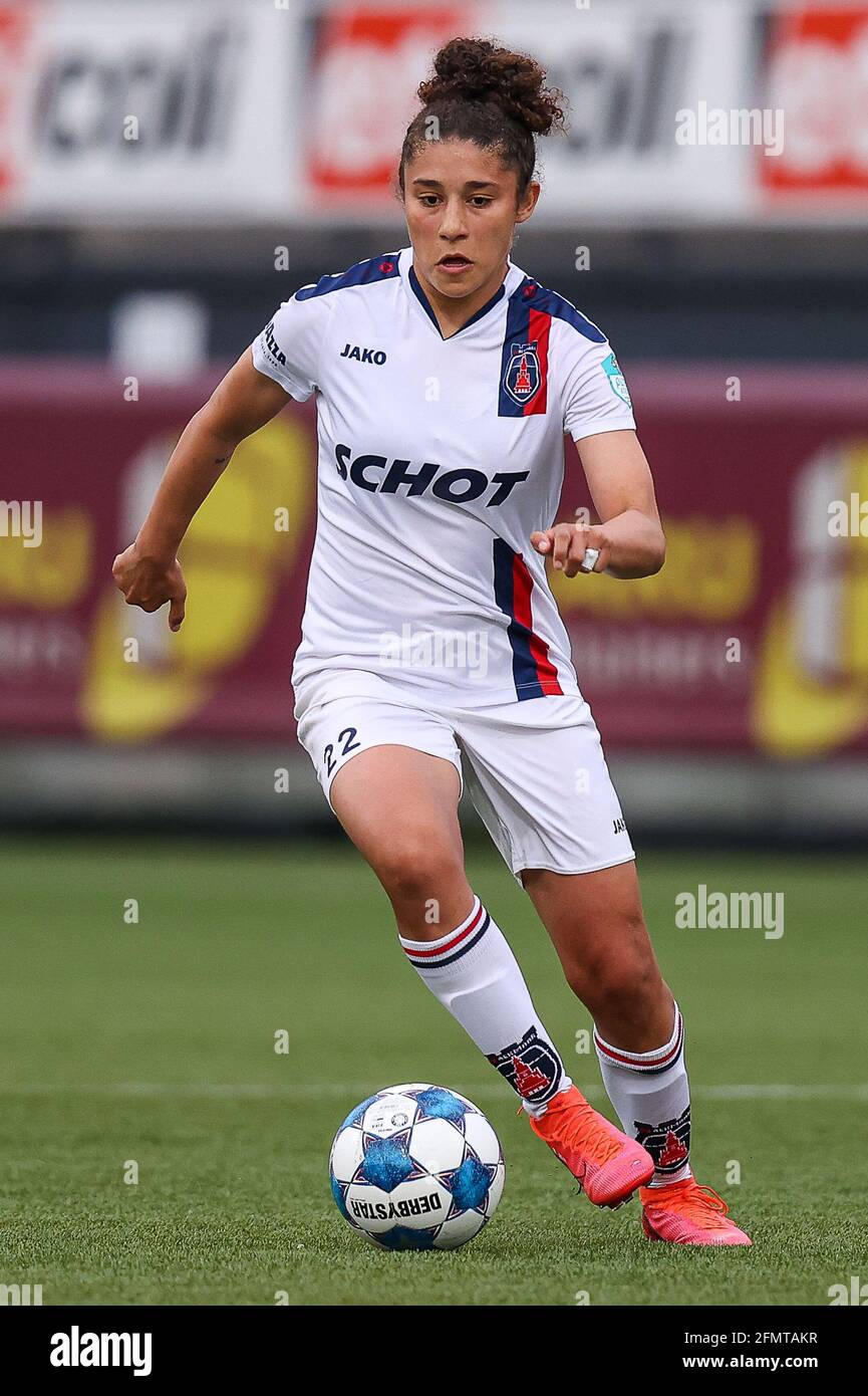 ROTTERDAM, NETHERLANDS - MAY 11: Anna Ruiter of VV Alkmaar during the ...