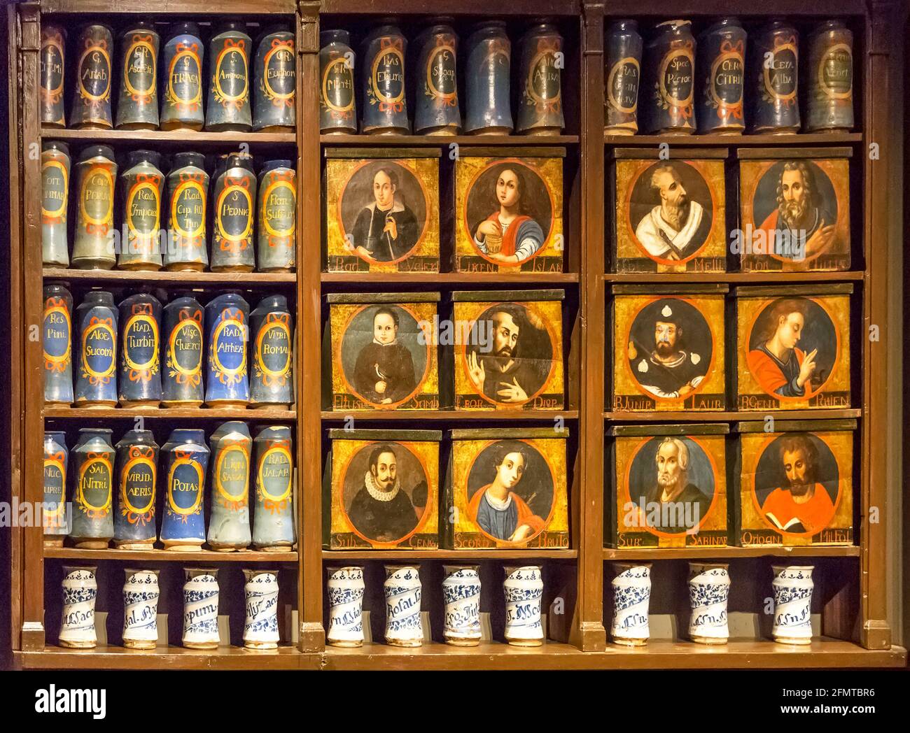 Medieval pharmacy hi-res stock photography and images - Alamy