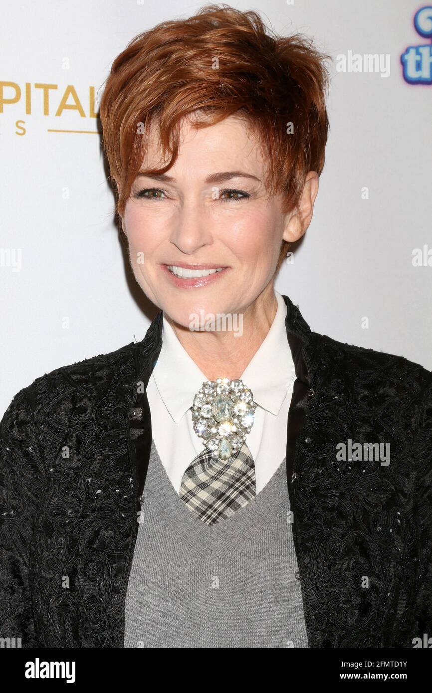 LOS ANGELES - MAR 7: Carolyn Hennessy at the "Dropping the Soap ...