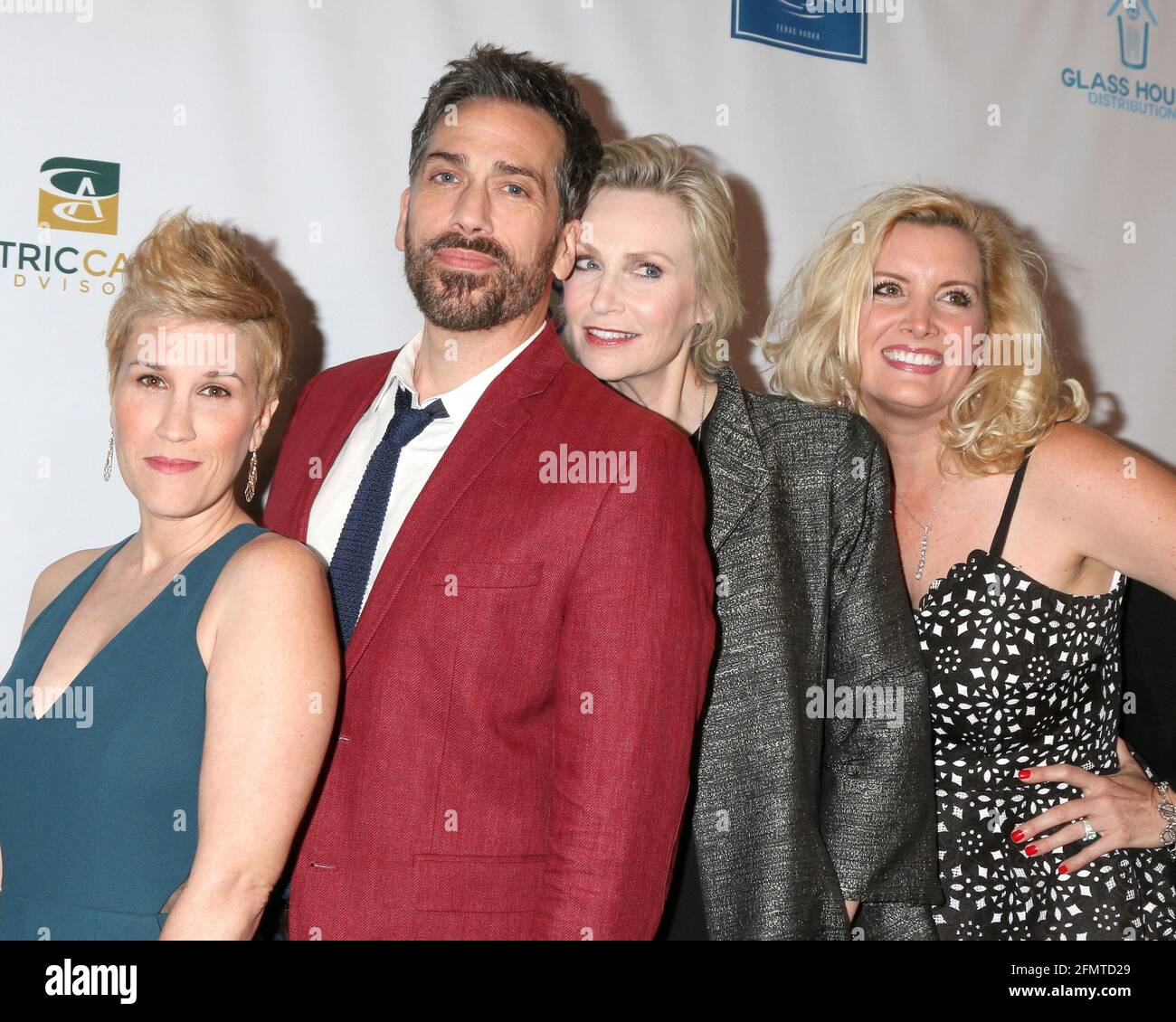 Kate mines paul witten jane lynch suzanne friedline hi-res stock photography and images - Alamy