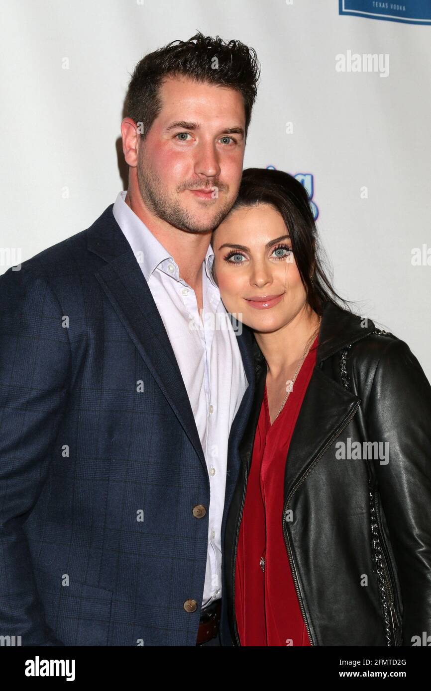 LOS ANGELES - MAR 7: Grant Turnbull, Nadia Bjorlin at the "Dropping the ...