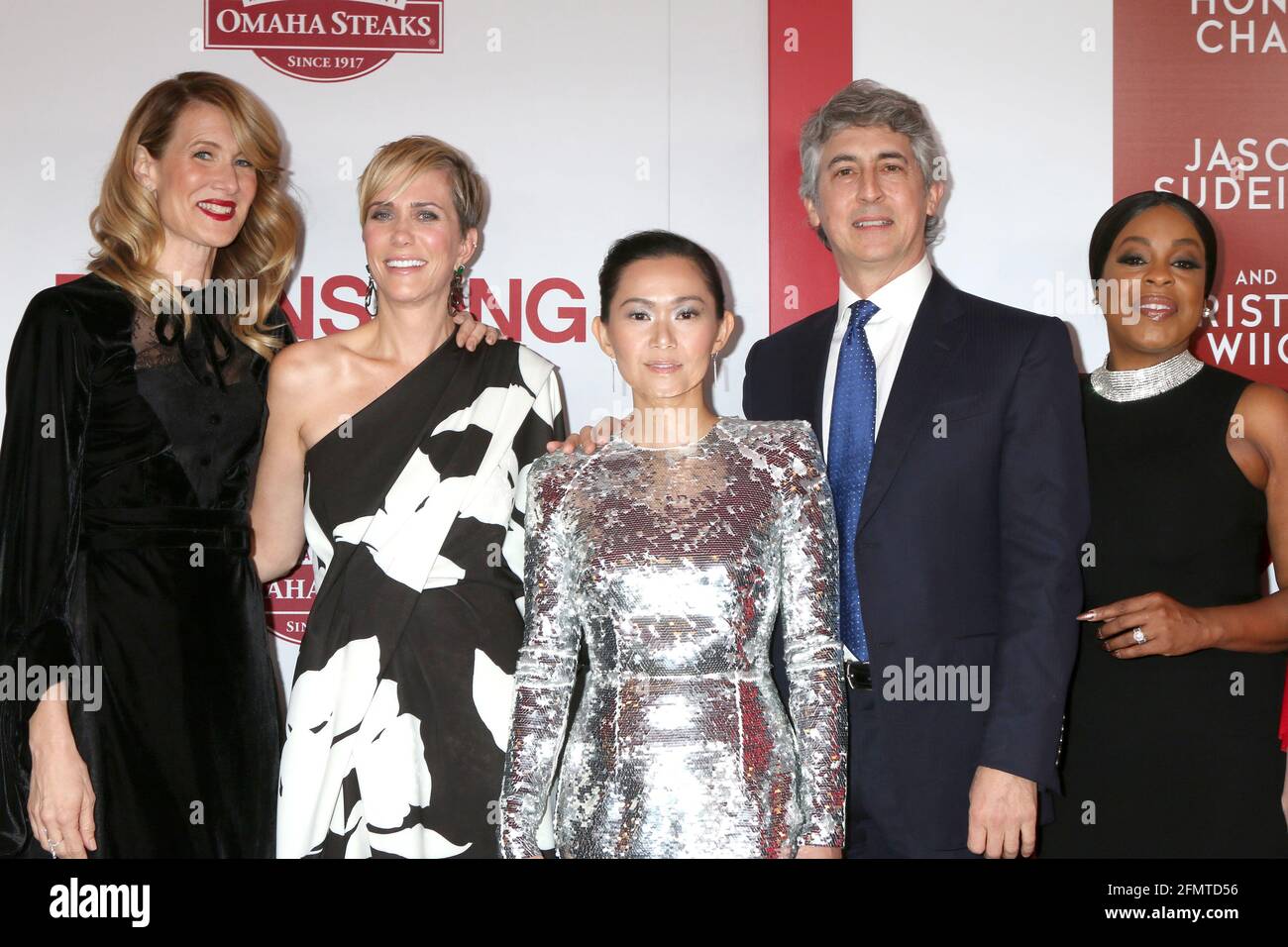 LOS ANGELES - DEC 18: Laura Dern, Kristen Wiig, Hong Chau, Alexander ...