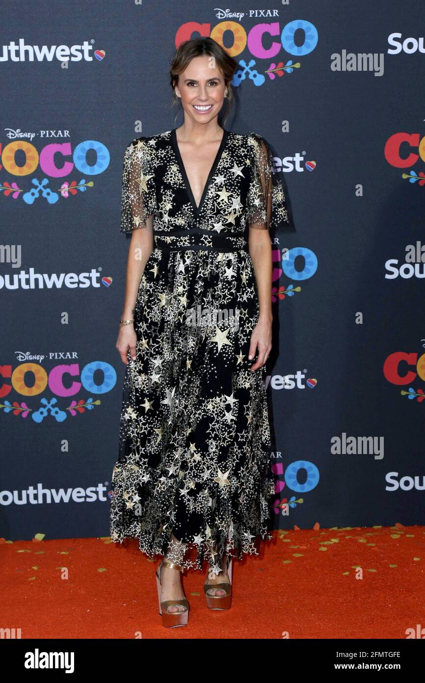 LOS ANGELES - NOV 8: Keltie Knight at the "Coco" Premiere at the El ...