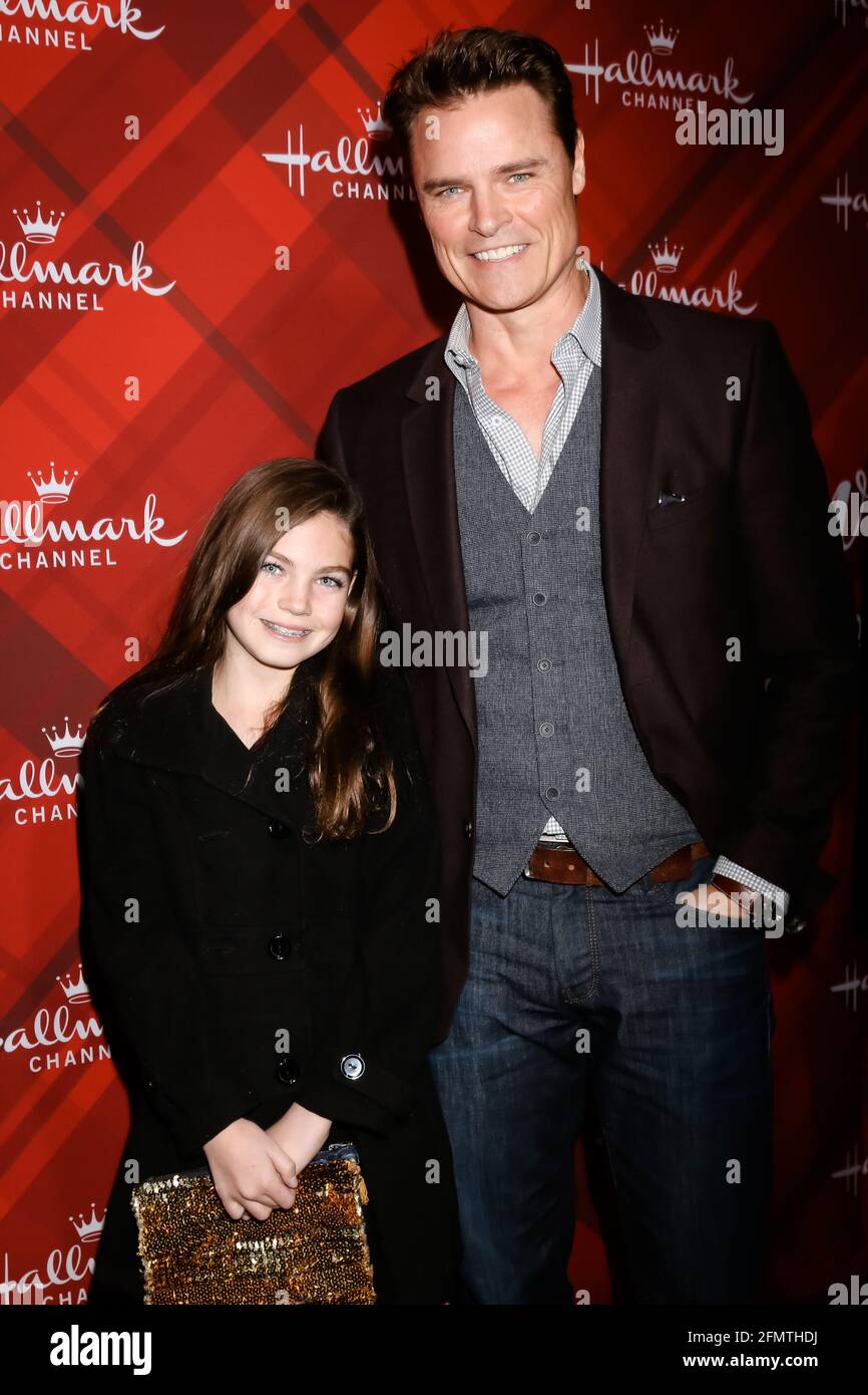 LOS ANGELES - DEC 4: Bella Neal, Dylan Neal at the Christmas At Holly ...