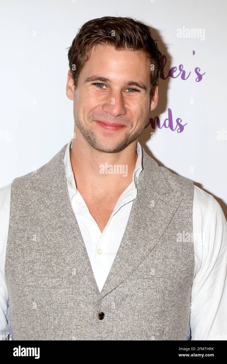 LOS ANGELES - DEC 10: Andrew Creer at the Chandler's Friends Toy Drive ...