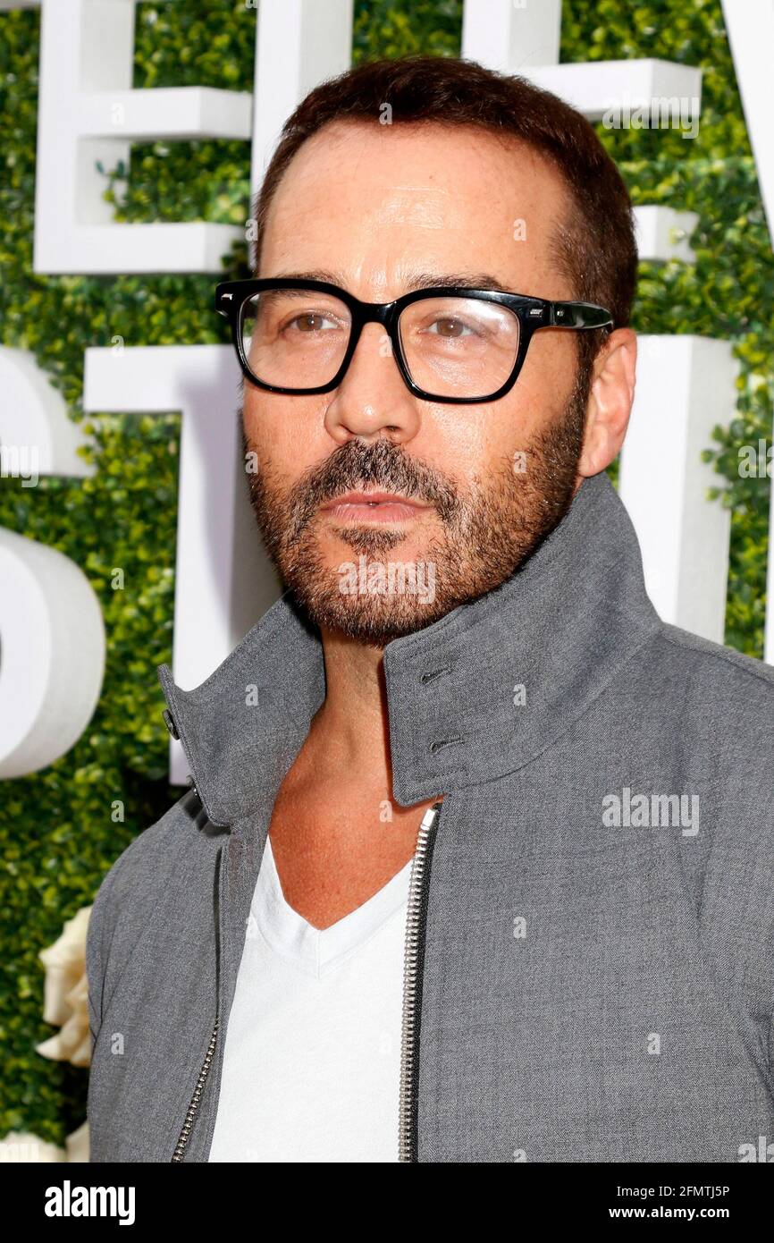 LOS ANGELES - AUG 1: Jeremy Piven at the CBS TV Studios Summer Soiree ...