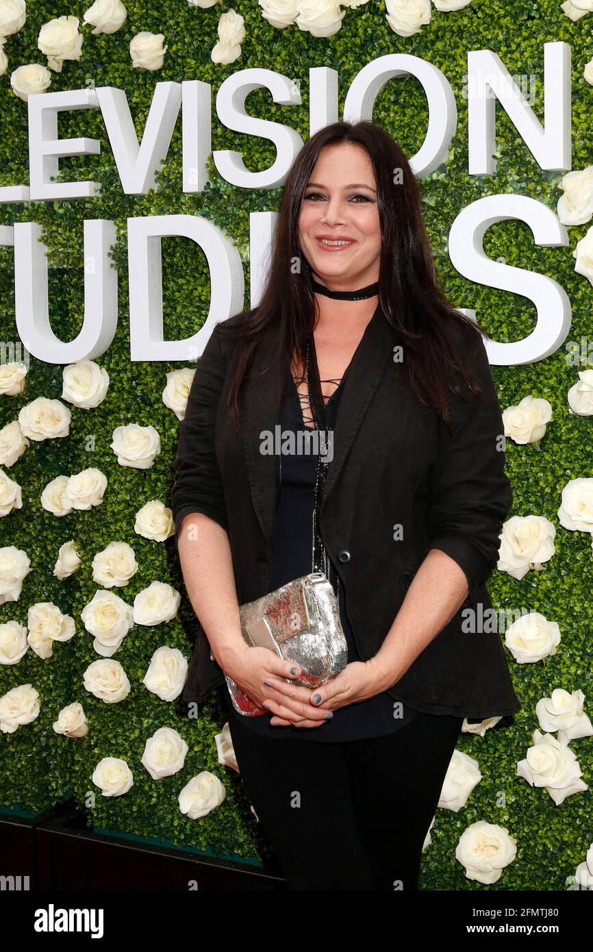 LOS ANGELES - AUG 1: Liza Snyder at the CBS TV Studios Summer Soiree ...