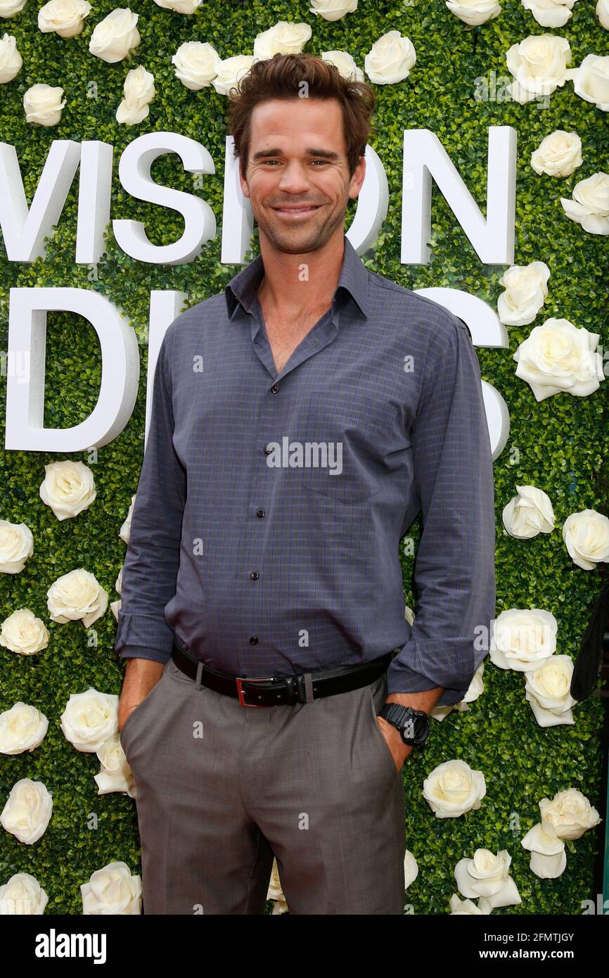 LOS ANGELES - AUG 1: David Walton at the CBS TV Studios Summer Soiree ...