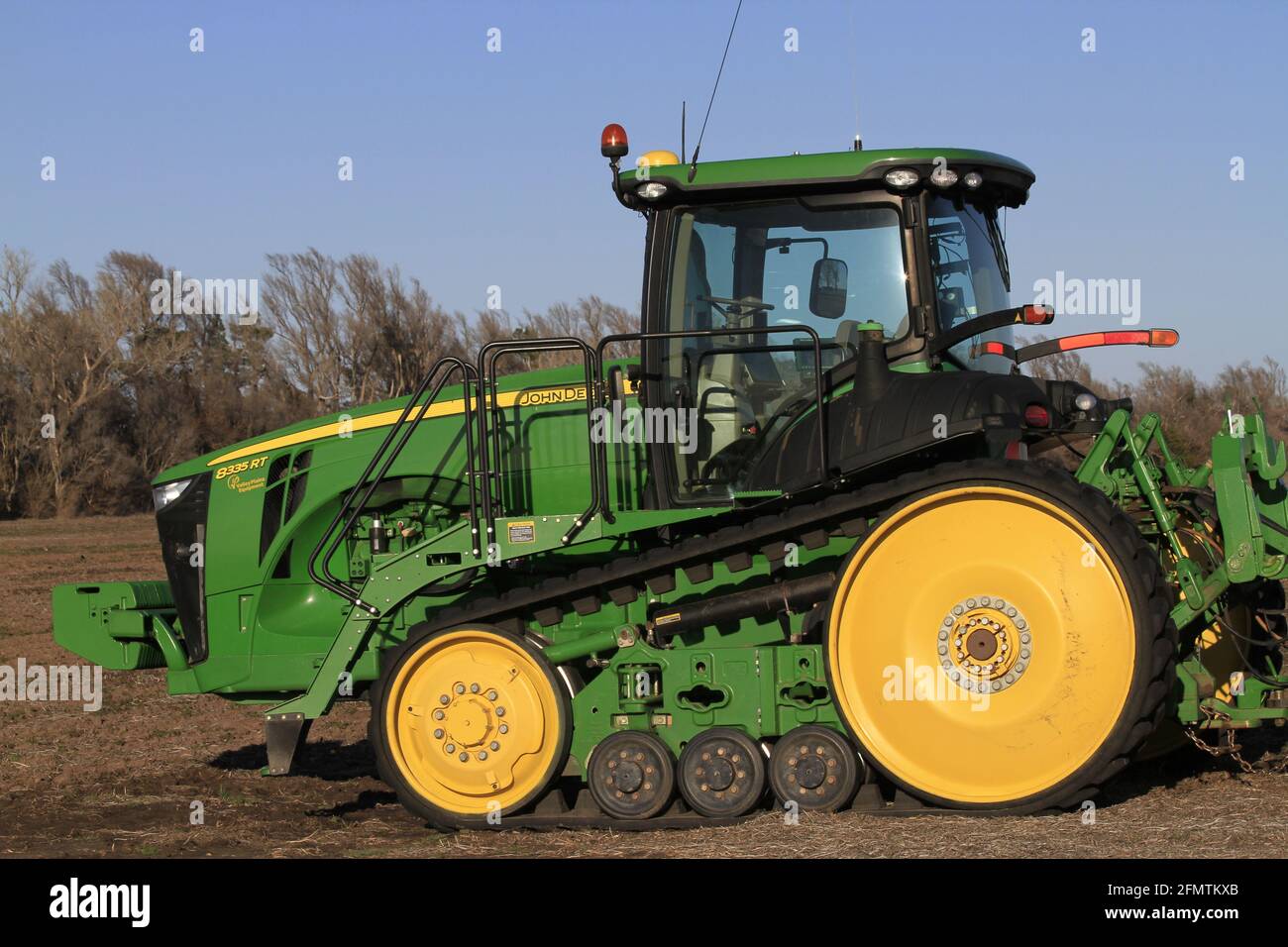 John deere 8335 rt hi-res stock photography and images - Alamy