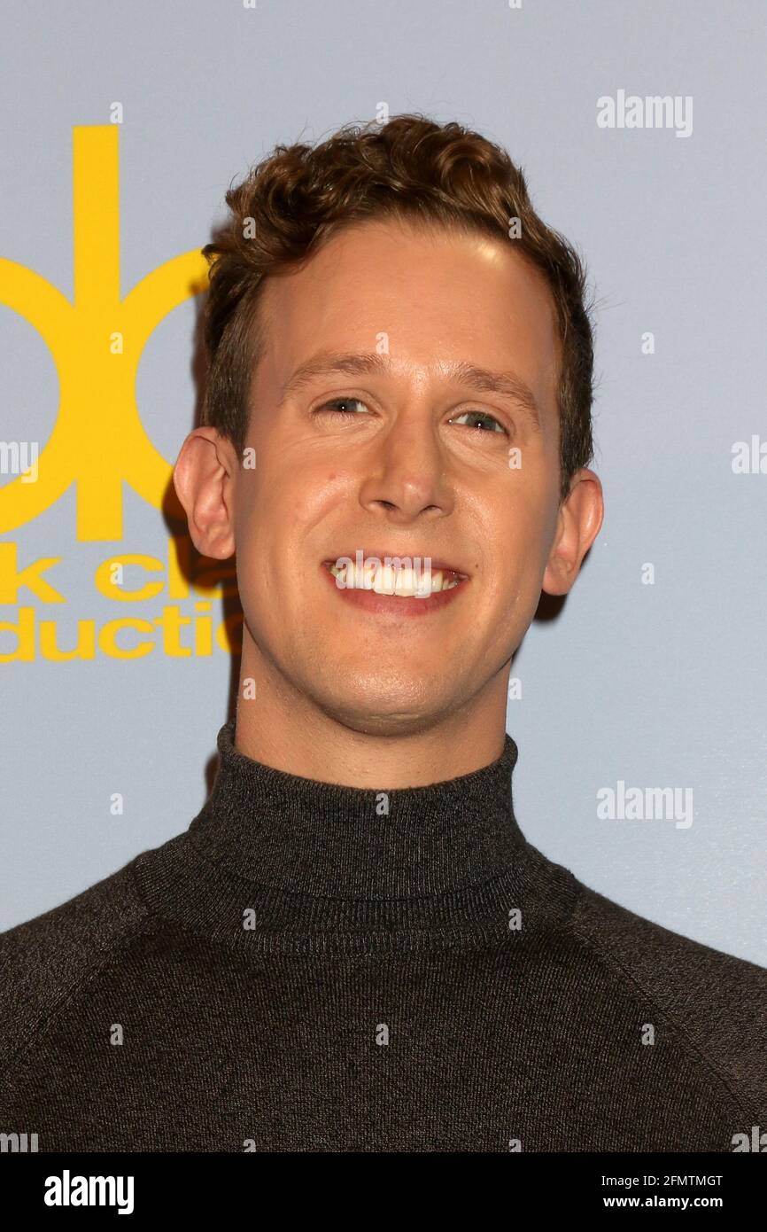 LOS ANGELES - OCT 4: Alex Wyse at the Carol Burnett 50th Anniversary ...