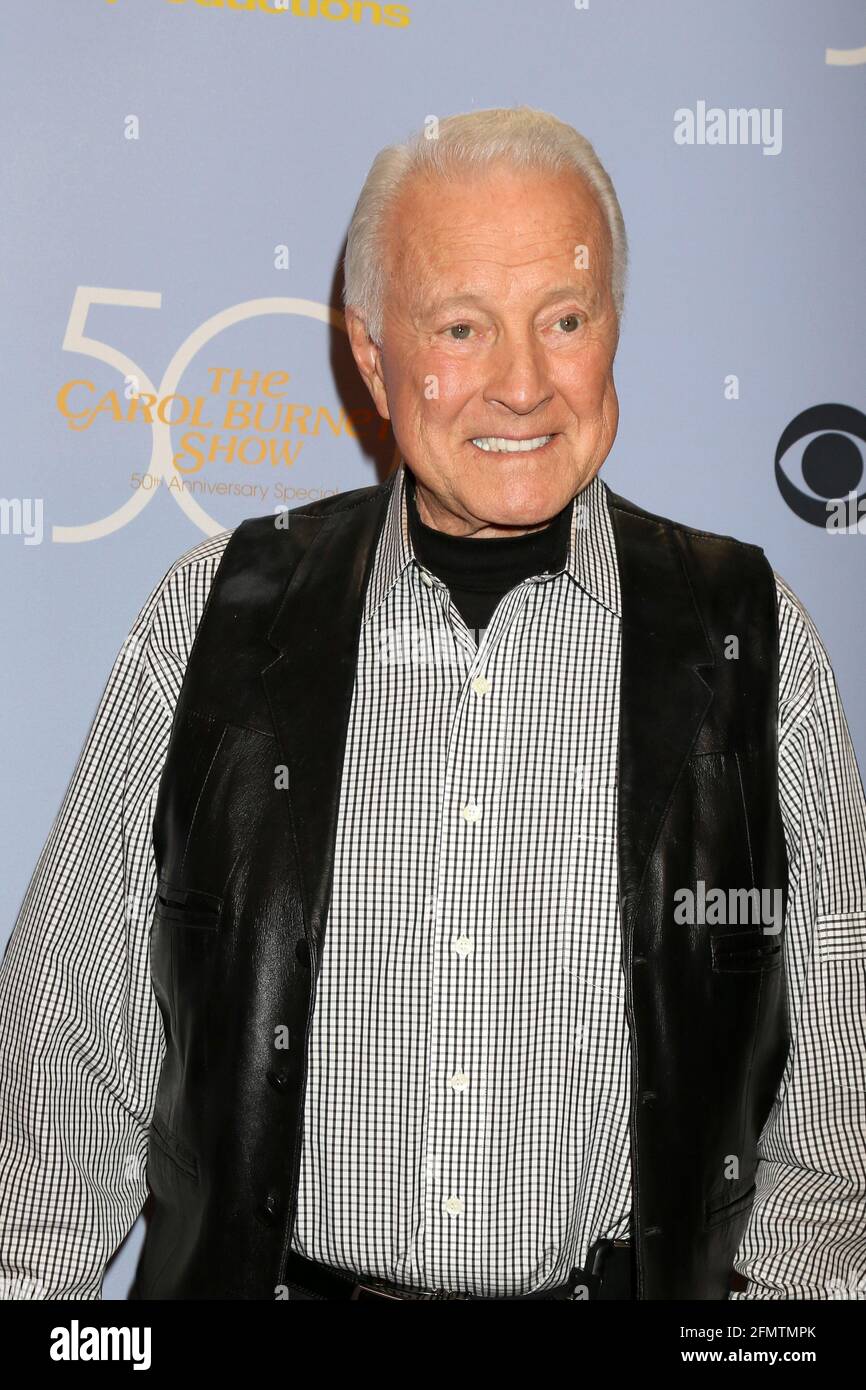 LOS ANGELES - OCT 4: Lyle Waggoner at the Carol Burnett 50th ...
