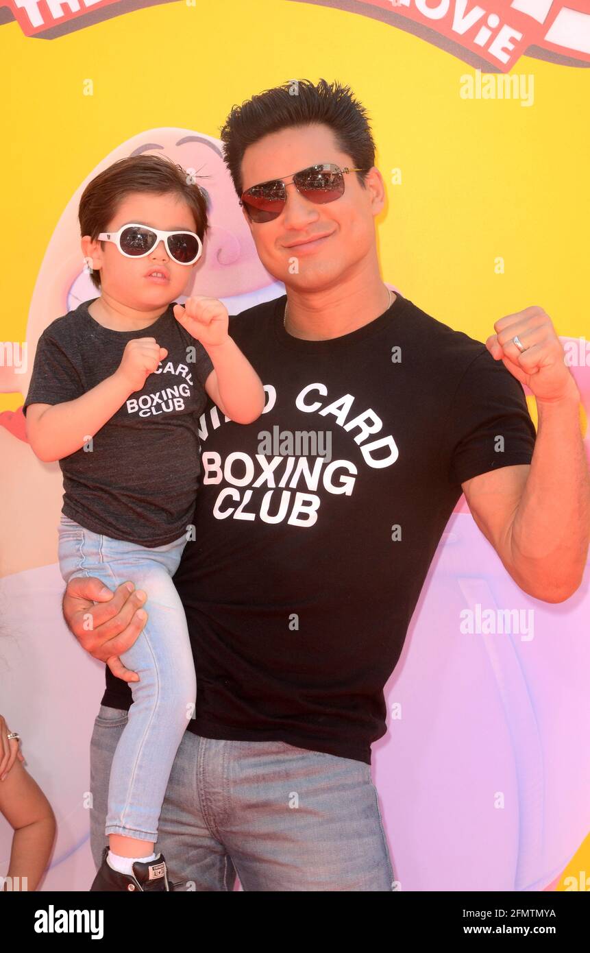 LOS ANGELES - MAY 21: Dominic Lopez, Mario Lopez at the "Captain ...