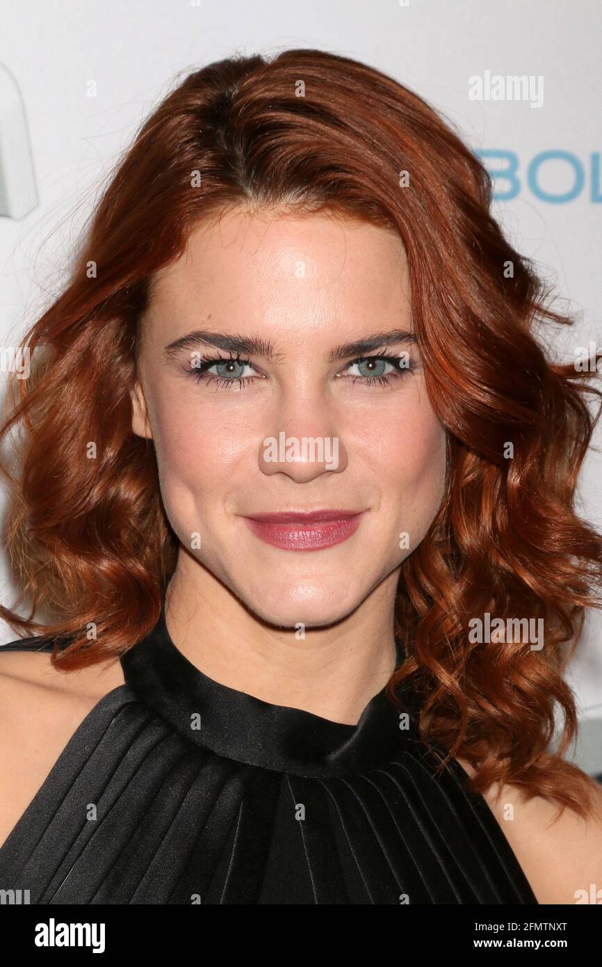 LOS ANGELES - MAR 23: Courtney Hope at the On Set celebration of 30 ...