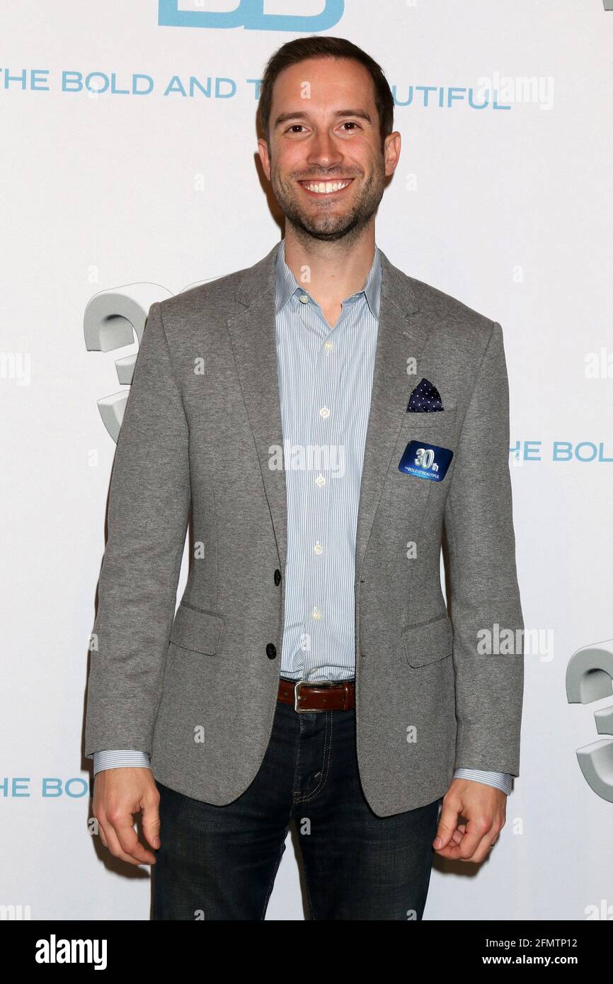 LOS ANGELES - MAR 23: Mark Pinciotti at the On Set celebration of 30 ...
