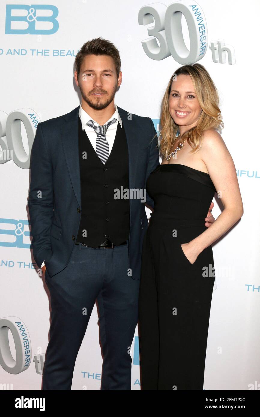 LOS ANGELES - MAR 18: Scott Clifton, Nicole Lampson at the "The Bold ...