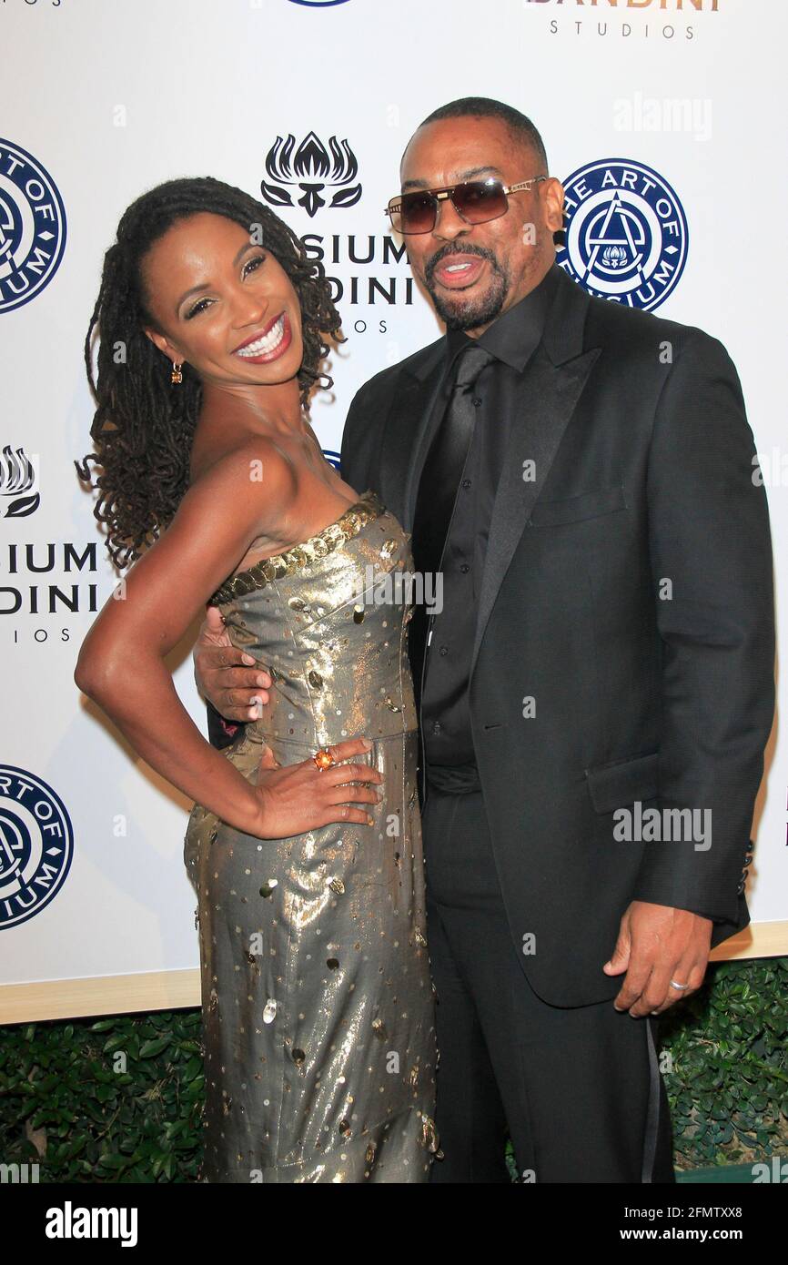 LOS ANGELES - JAN 7: Shanola Hampton, Daren Dukes at the Art of Elysium ...