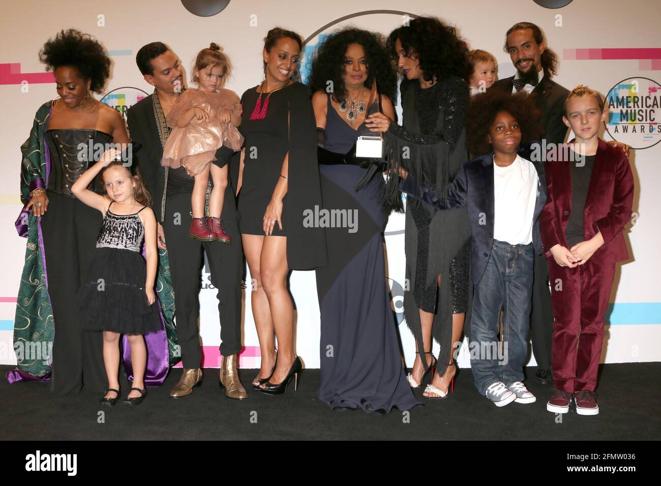 Diana Ross Grandchildren Diana Ross Poses With Her Kids And Grandkids