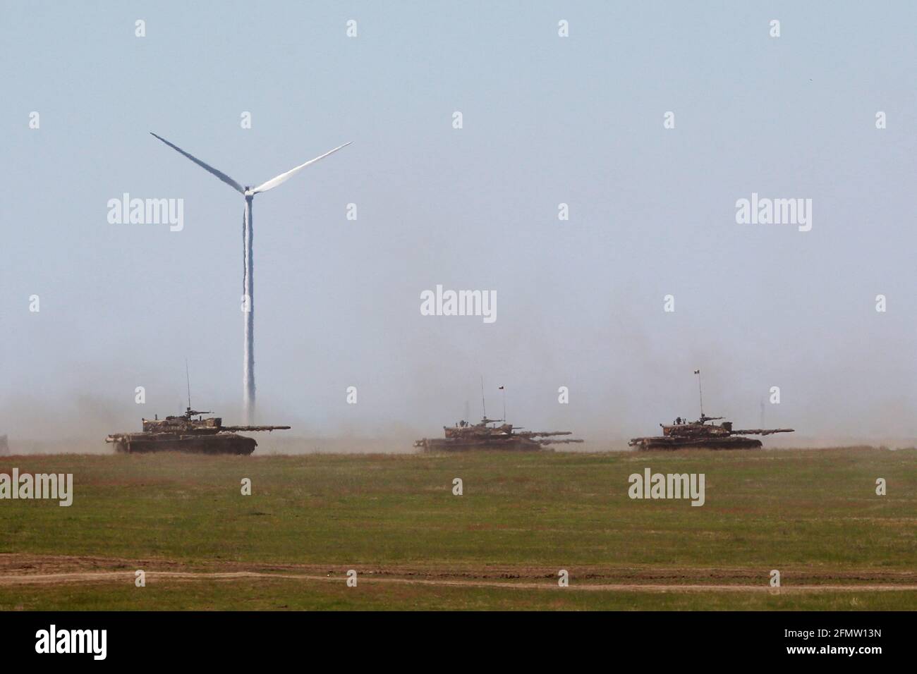 Military live firing range hi-res stock photography and images - Alamy