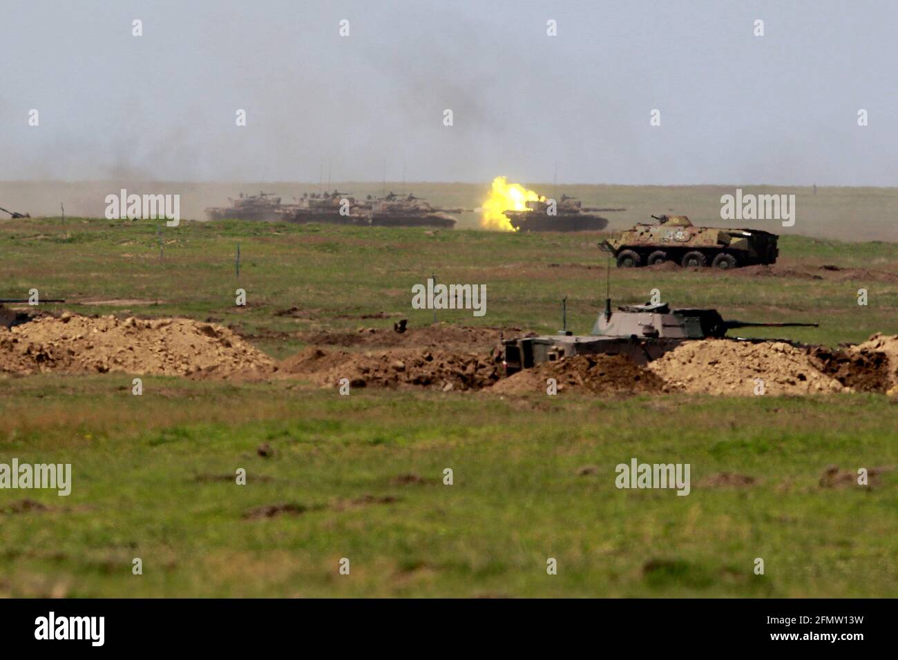 Military live firing range hi-res stock photography and images - Alamy