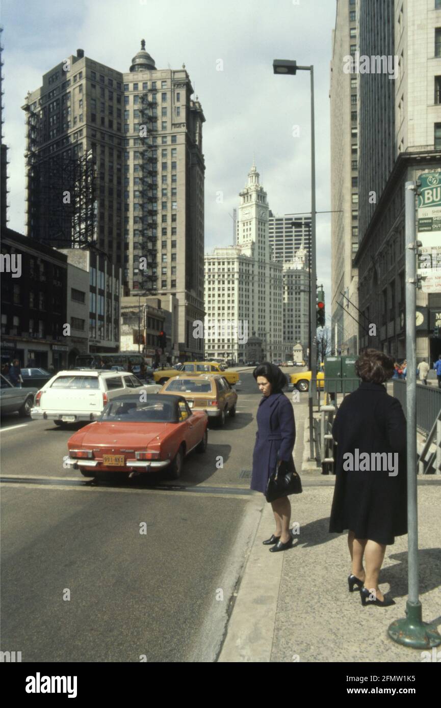 Chicago street scene 1970s hi-res stock photography and images - Alamy