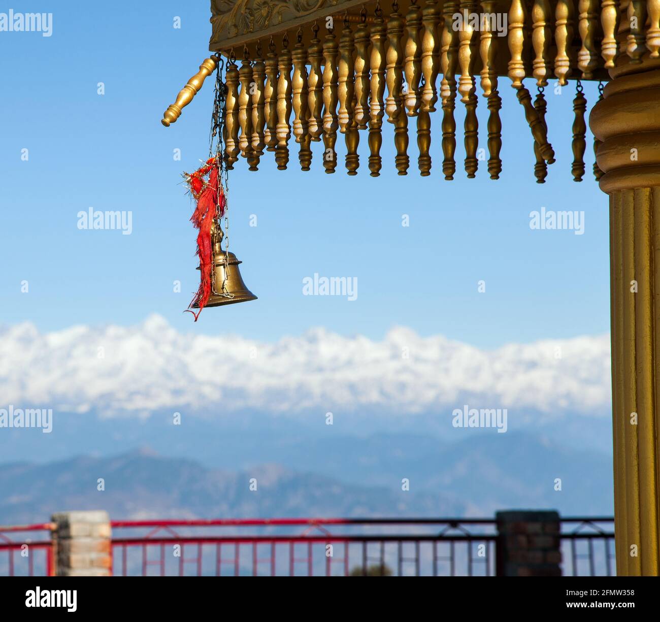 Surkanda devi temple hi-res stock photography and images - Alamy