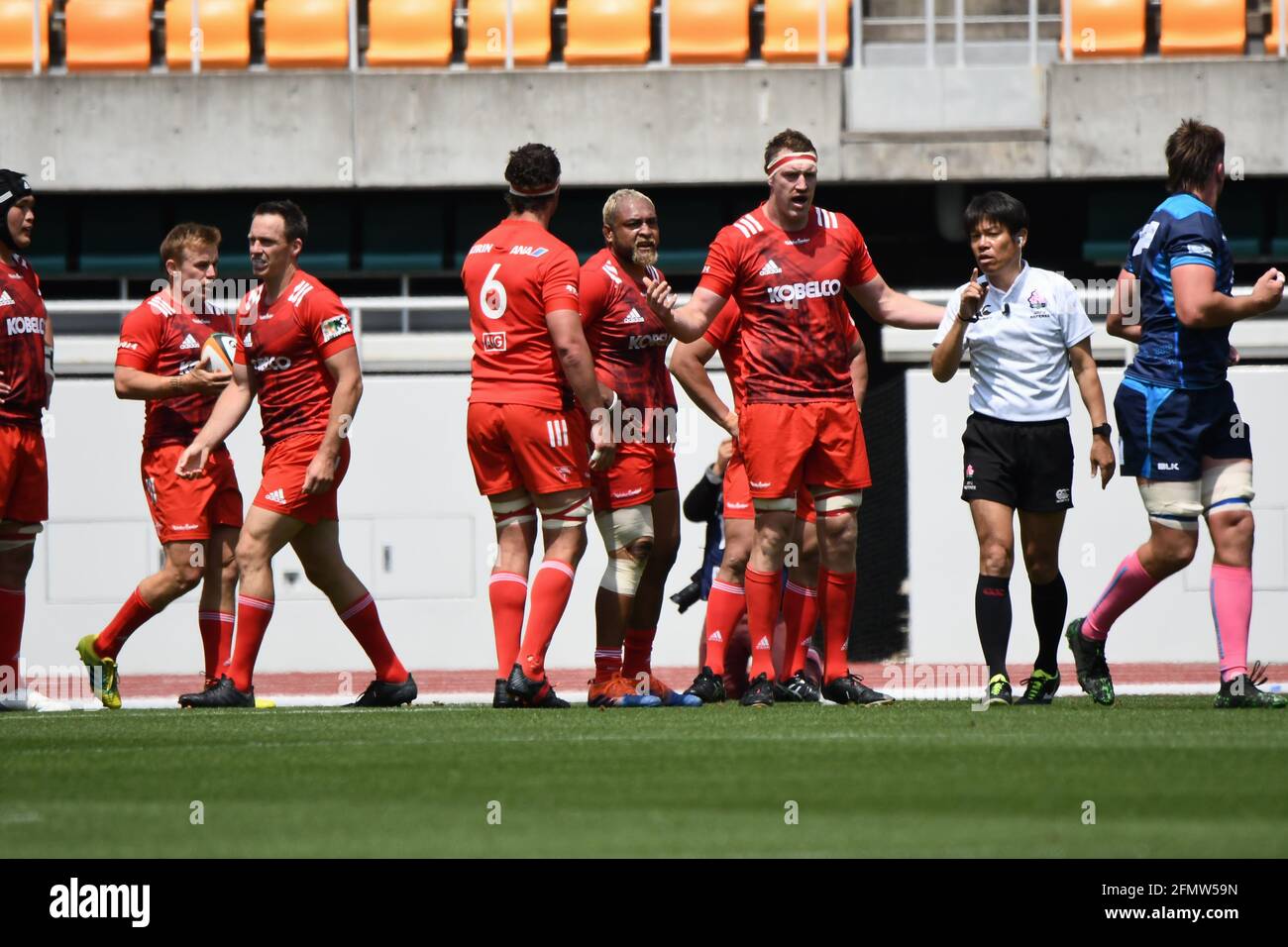Ecopa Stadium, Shizuoka, Japan. 9th May, 2021. Kobe Steel Kobelco ...