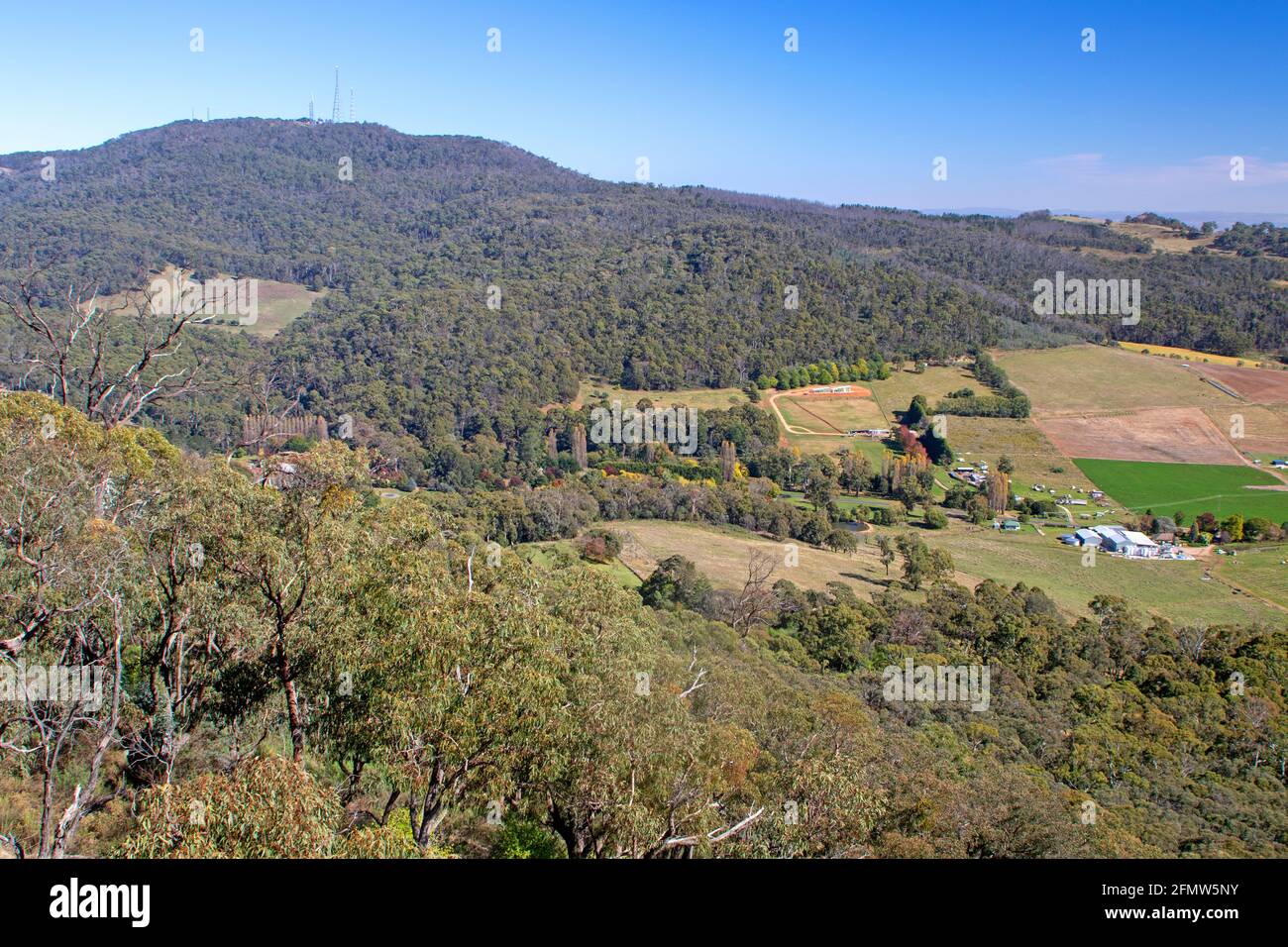 View to Mt Canobolas from Pinnacle Lookout Stock Photo - Alamy
