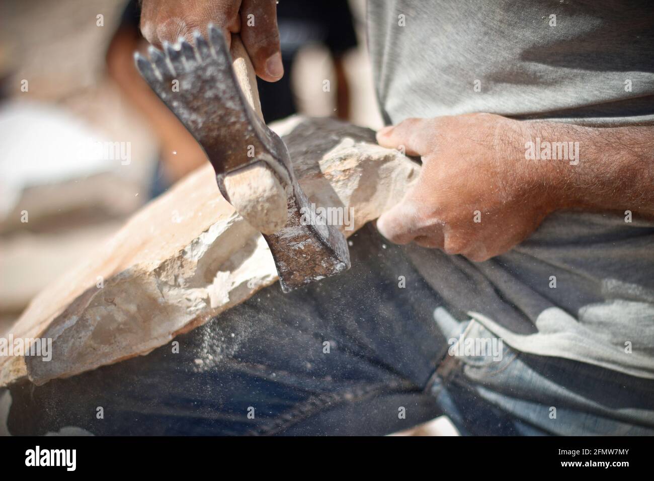 traditional stone masonry handmade craft Stock Photo - Alamy