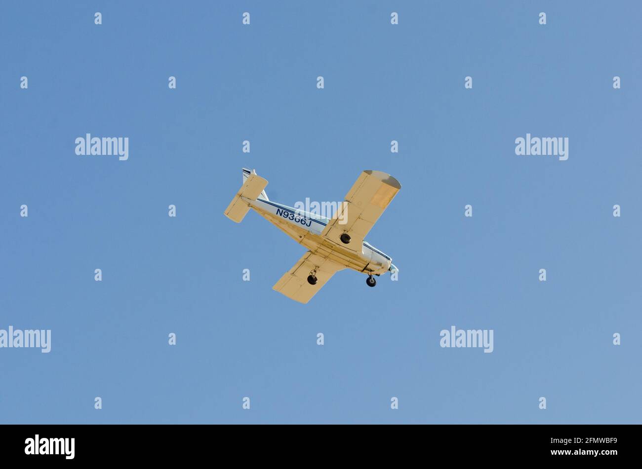 Airplanes at Falcon Field Airport in Mesa Arizona Stock Photo - Alamy