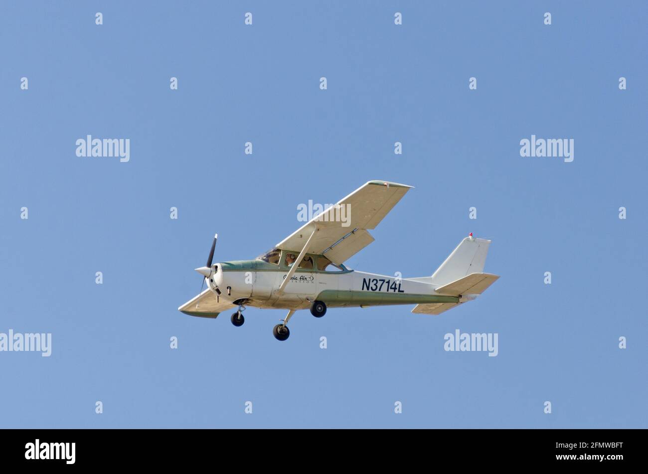 Airplanes at Falcon Field Airport in Mesa Arizona Stock Photo - Alamy