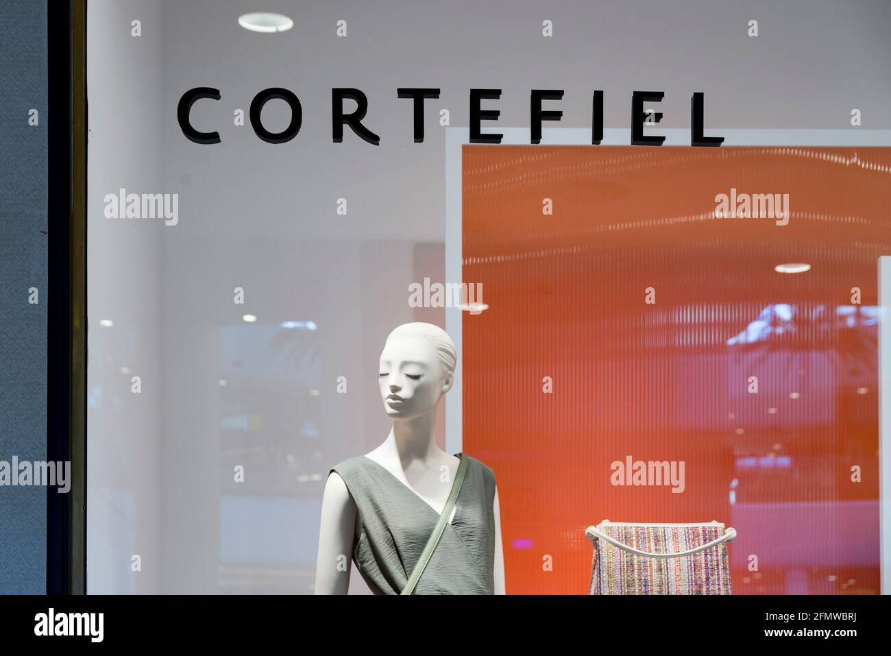Cortefiel logo hi-res stock photography and images - Alamy