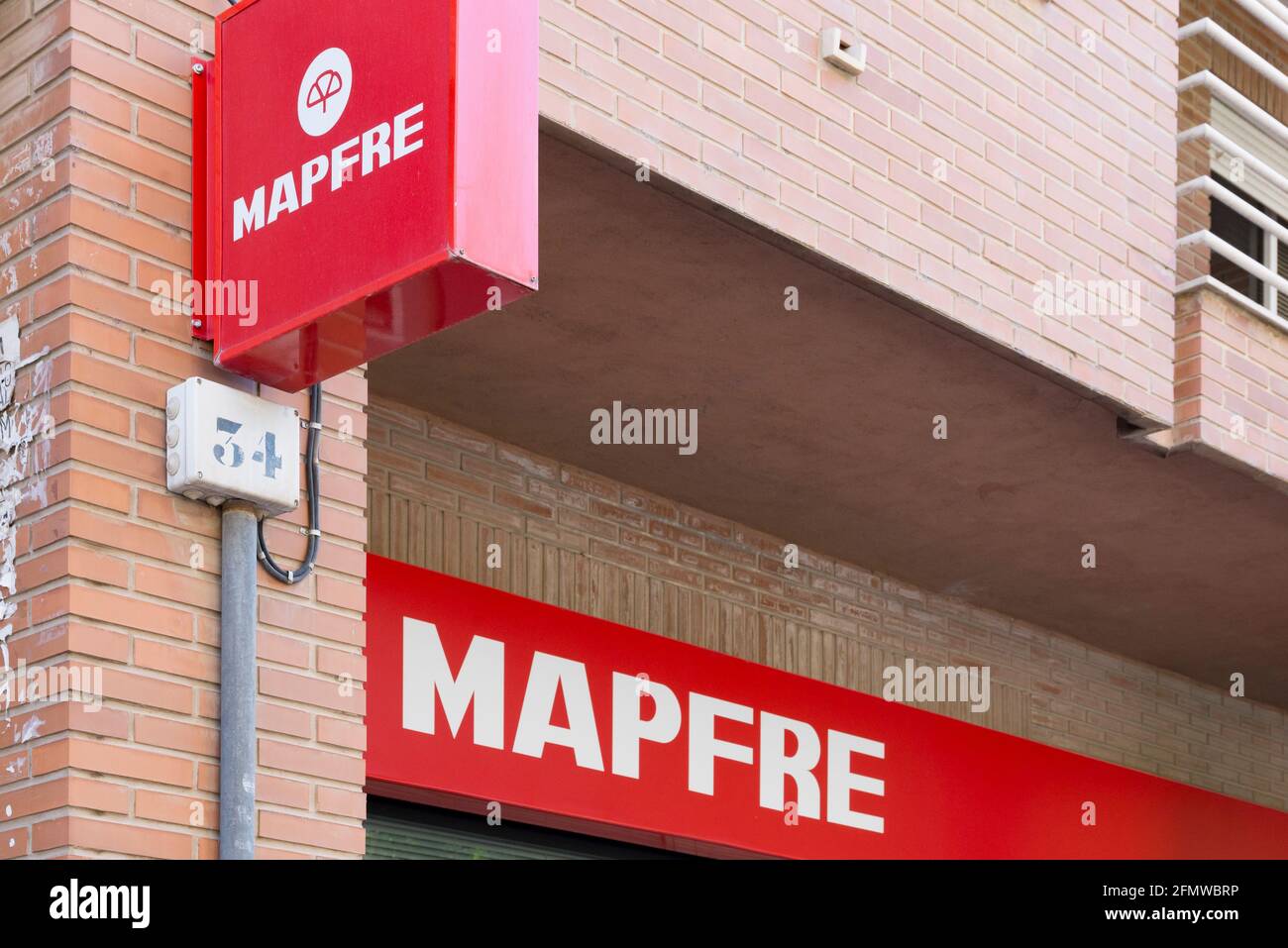 Mapfre logo hi-res stock photography and images - Alamy