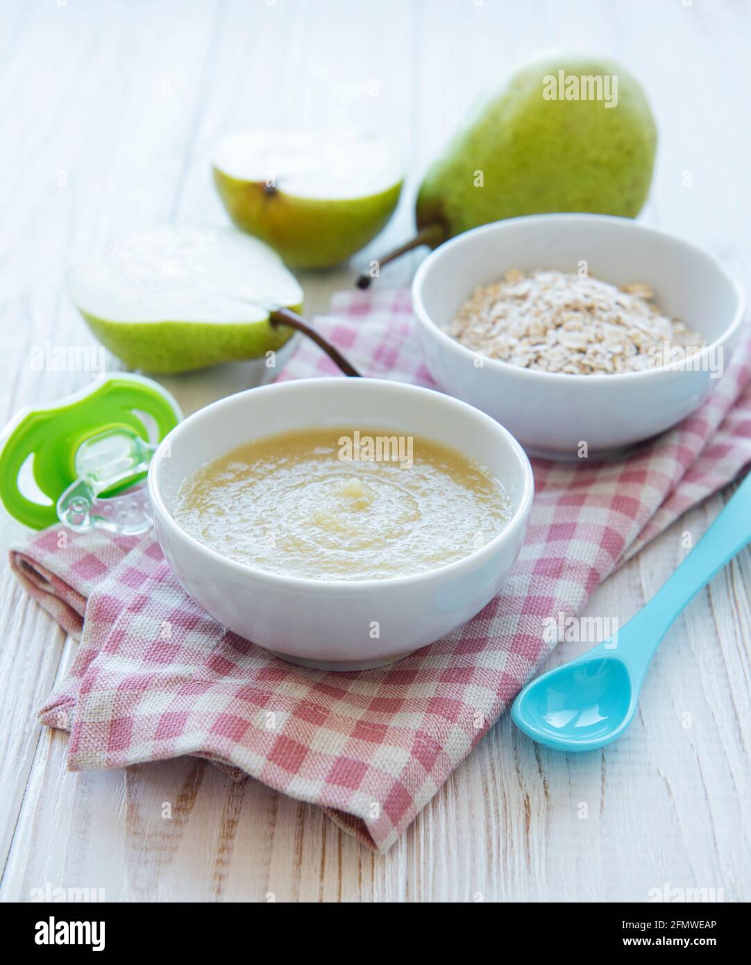 Baby pears hi-res stock photography and images - Alamy