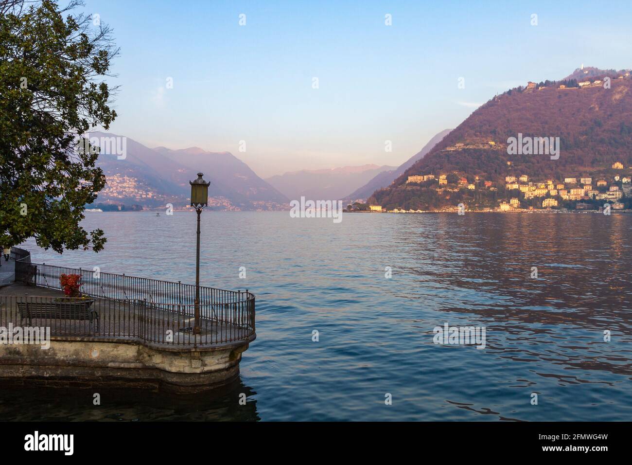 Como lakes hi-res stock photography and images - Alamy