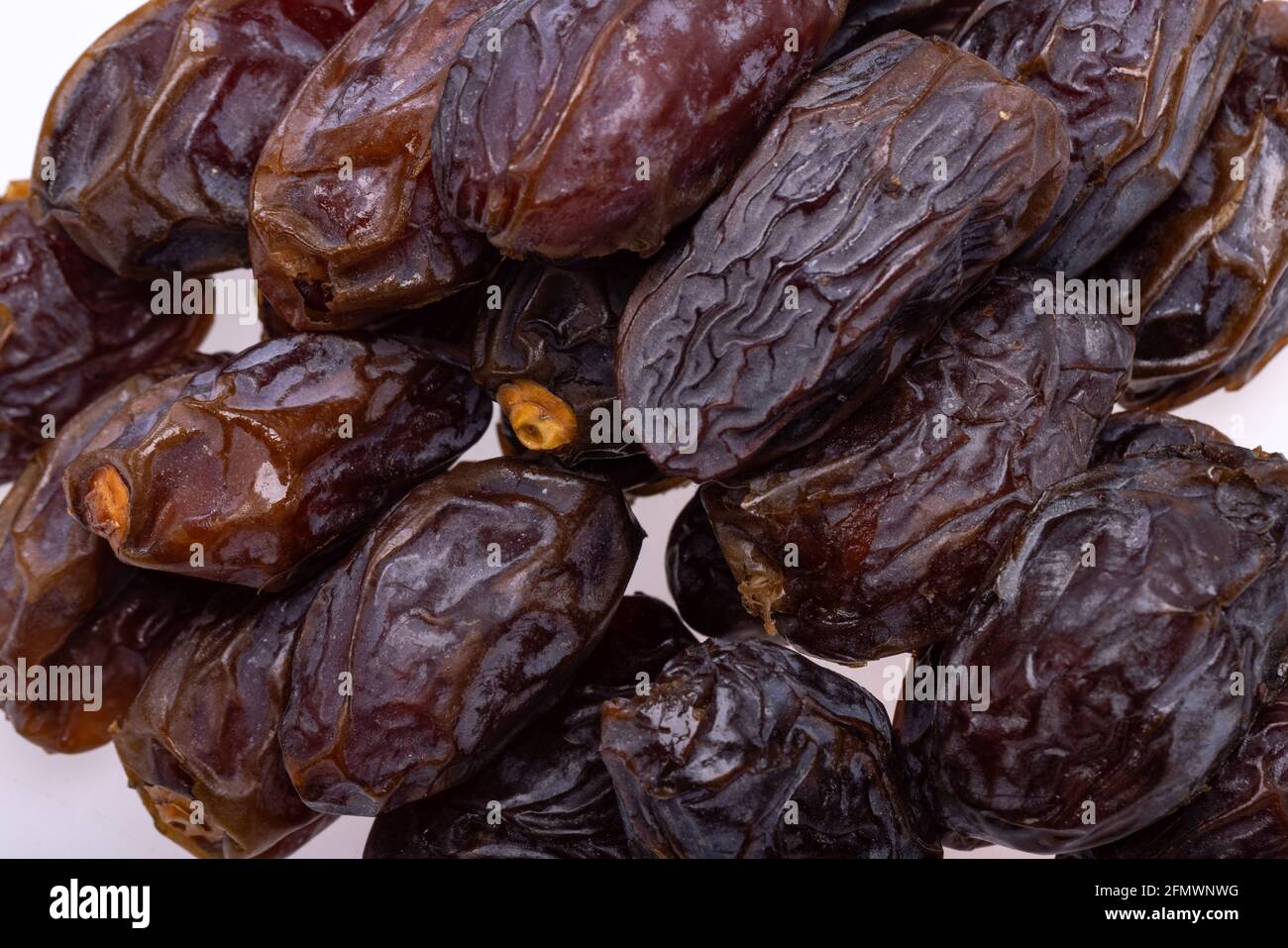 Dried medjoul jumbo dates. Modjoul is one of the noblest variety of ...