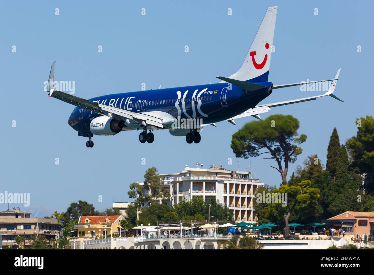 Tui livery hi-res stock photography and images - Alamy