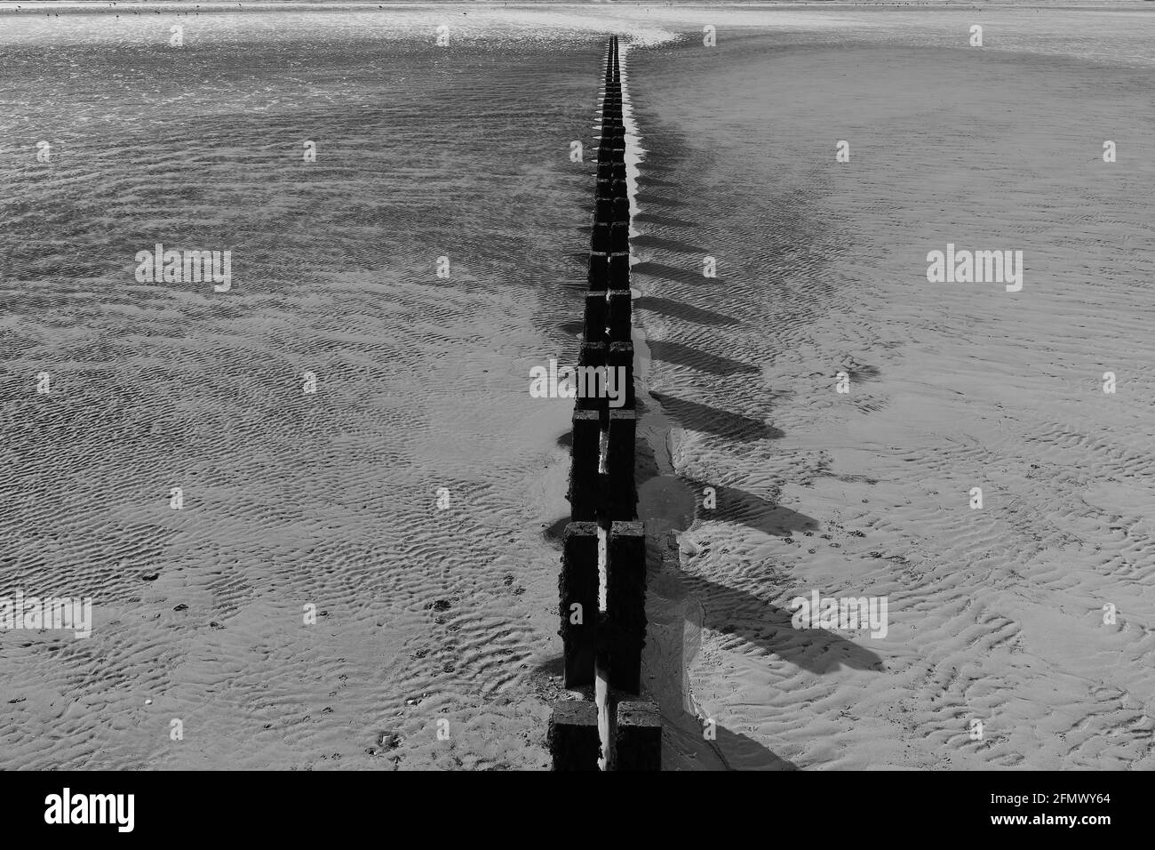 Bridlington groynes hi-res stock photography and images - Alamy