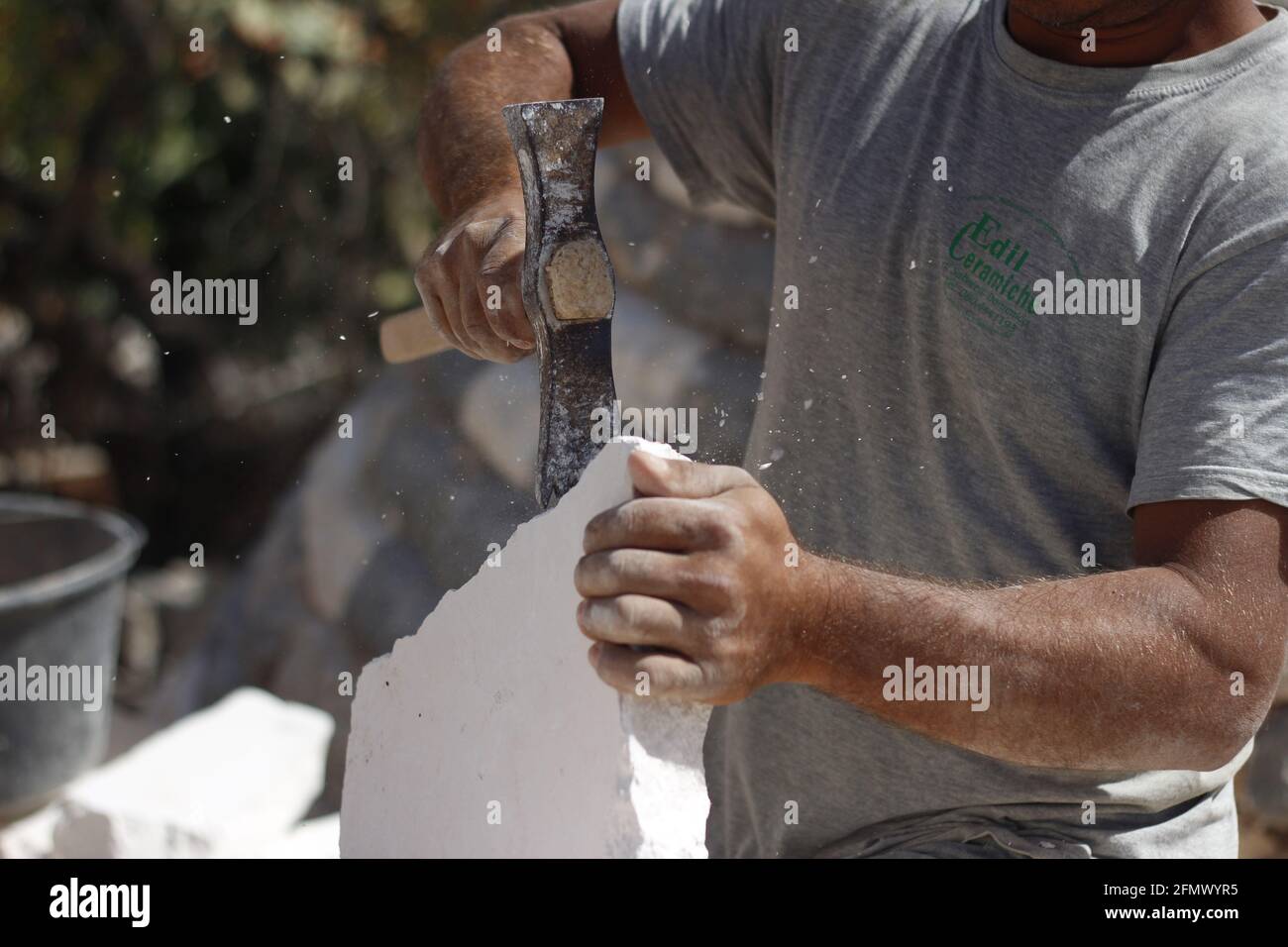 stone masonry wall building handmade craft traditional Stock Photo - Alamy