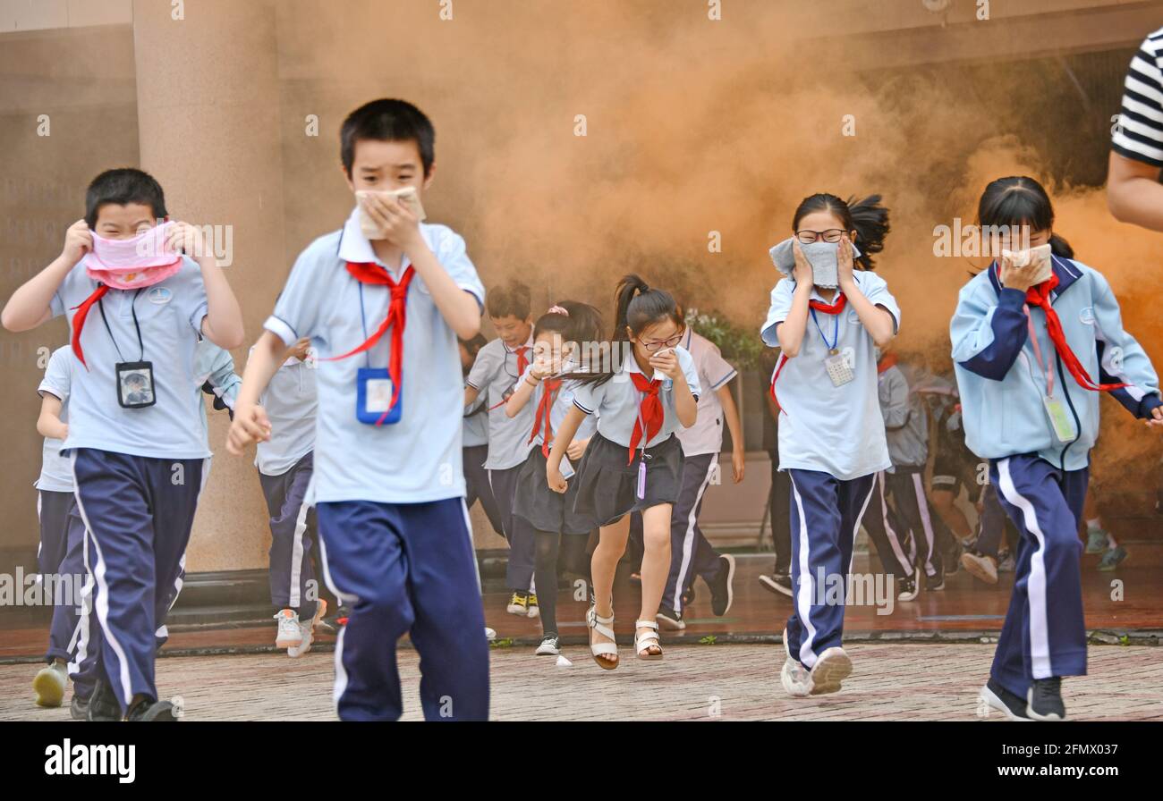School emergency drill hi-res stock photography and images - Alamy
