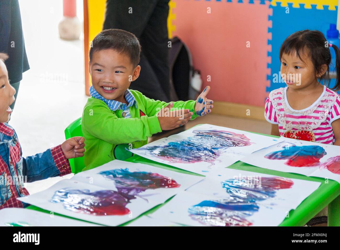 China art student hi-res stock photography and images - Alamy