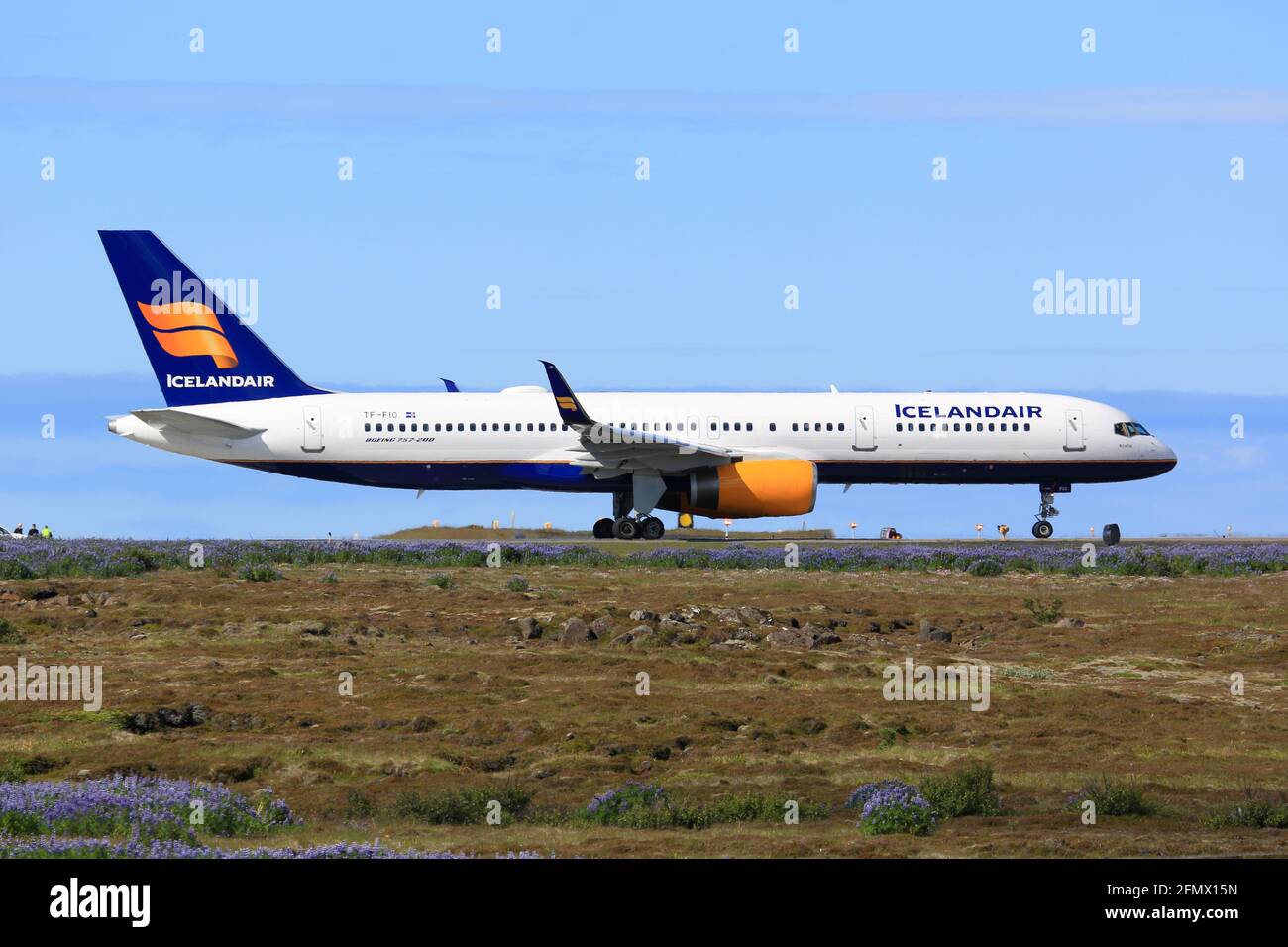 Reykjavik, Iceland – 02. July 2017: Icelandair Boeing 757-200 at ...