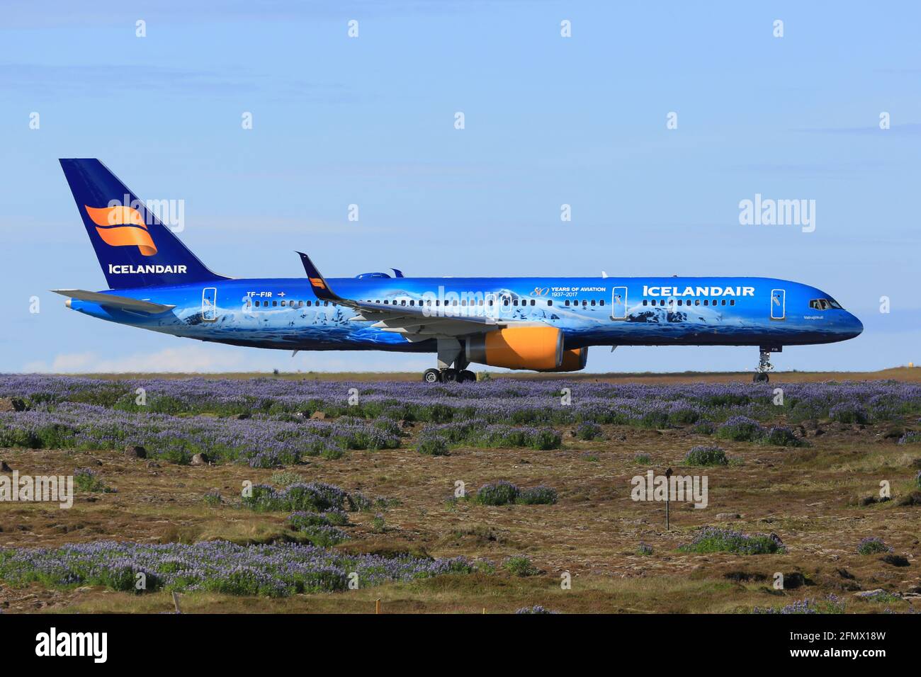 Reykjavik, Iceland – 02. July 2017: Icelandair Boeing 757-200 at ...