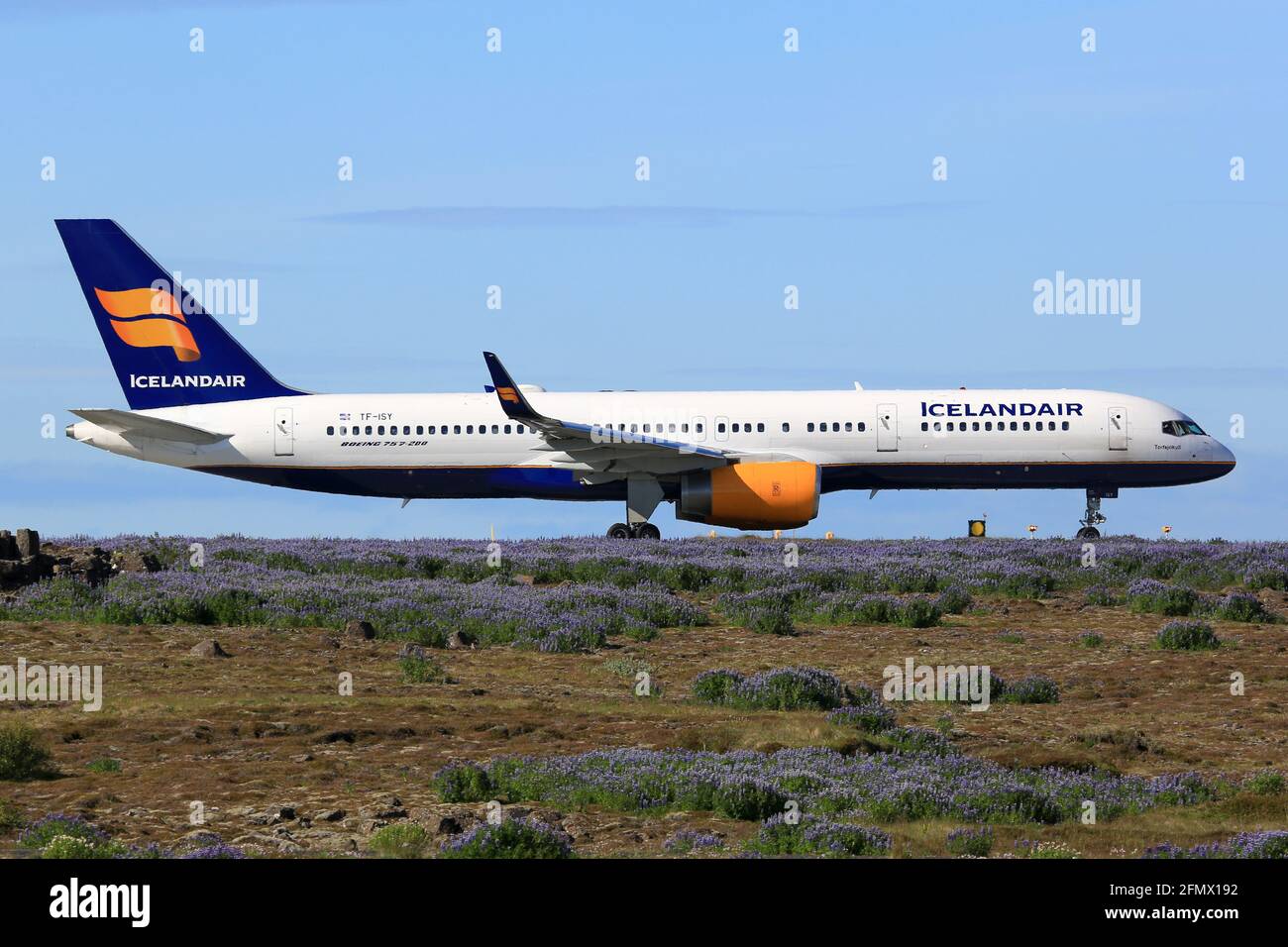 Reykjavik, Iceland – 02. July 2017: Icelandair Boeing 757-200 at ...