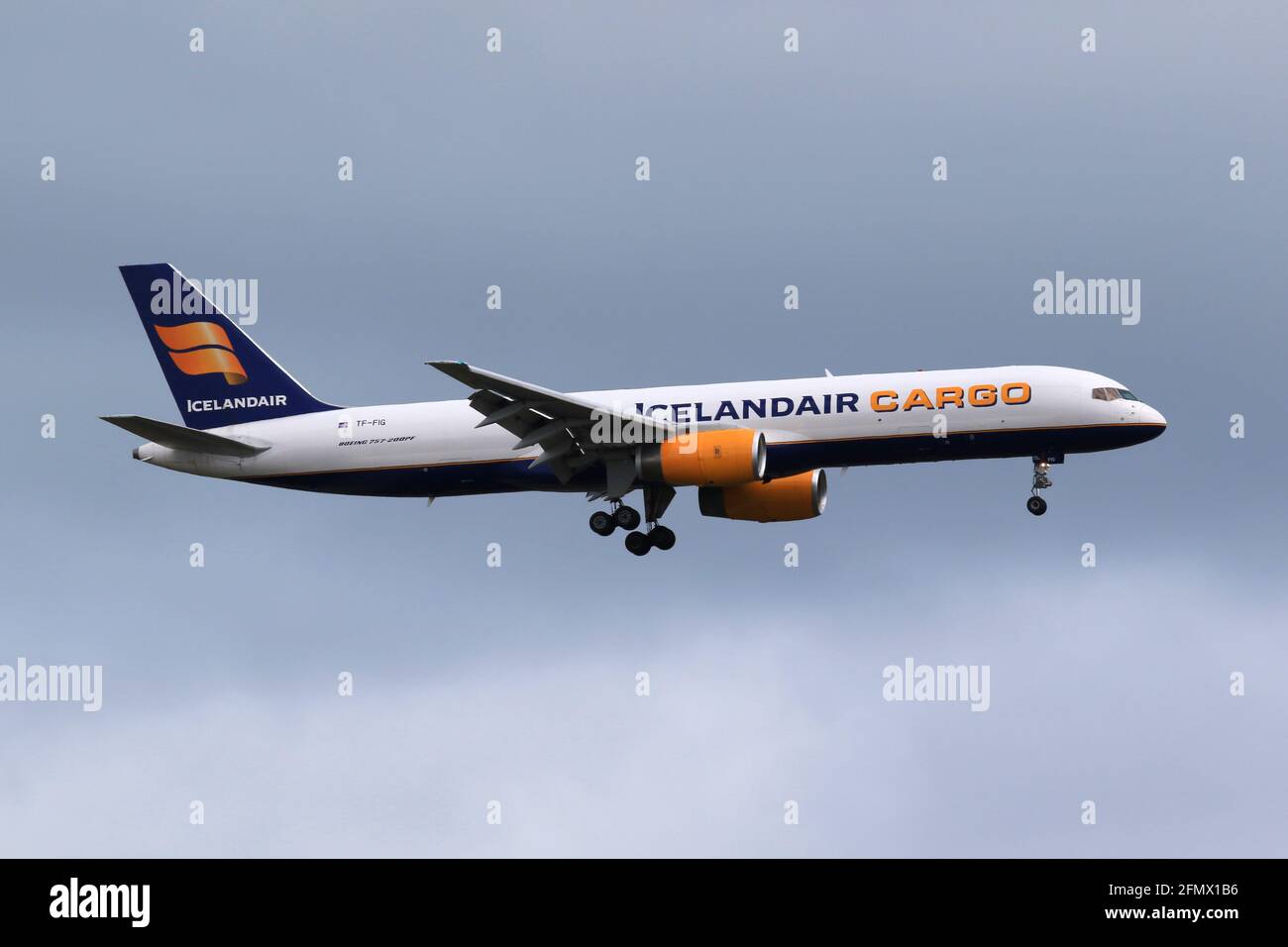 Boeing 757 200apf hi-res stock photography and images - Alamy