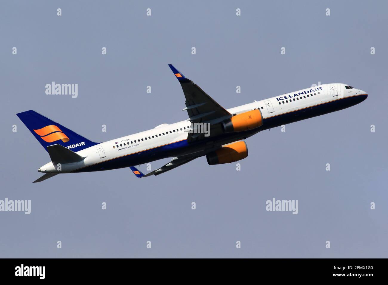 Reykjavik, Iceland – 02. July 2017: Icelandair Boeing 757-200 at ...