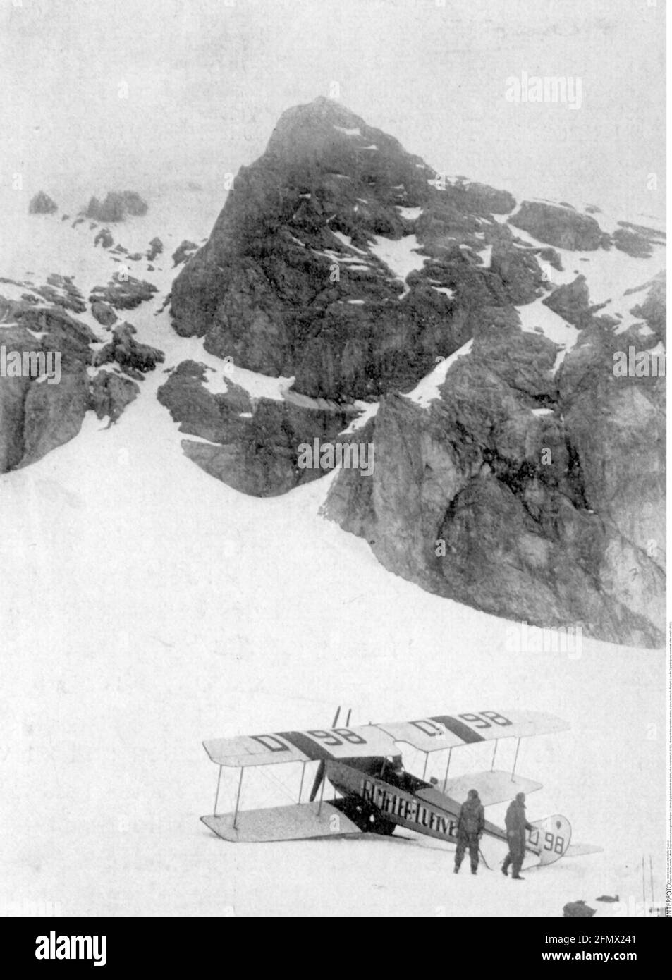 1920s biplanes hi-res stock photography and images - Alamy