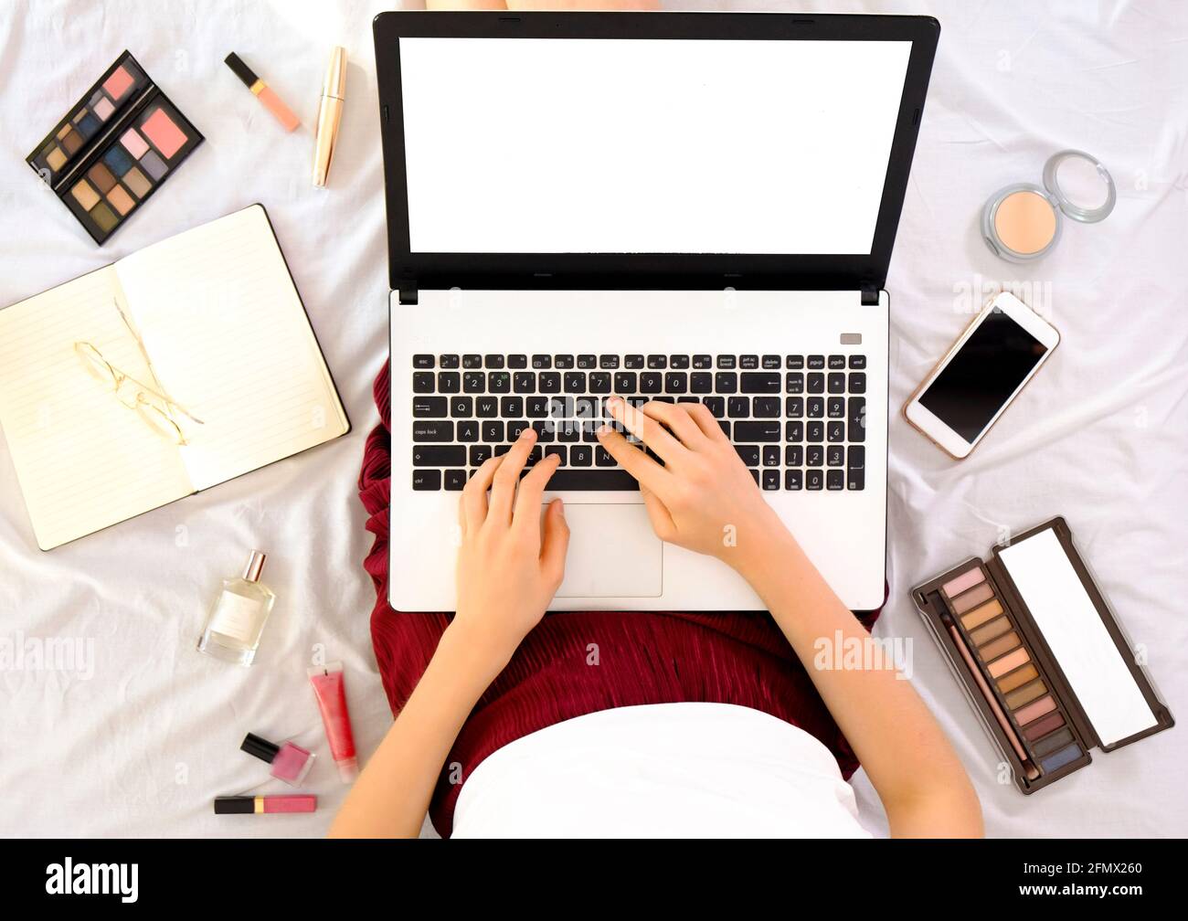 Barefoot girl laptop hi-res stock photography and images - Alamy