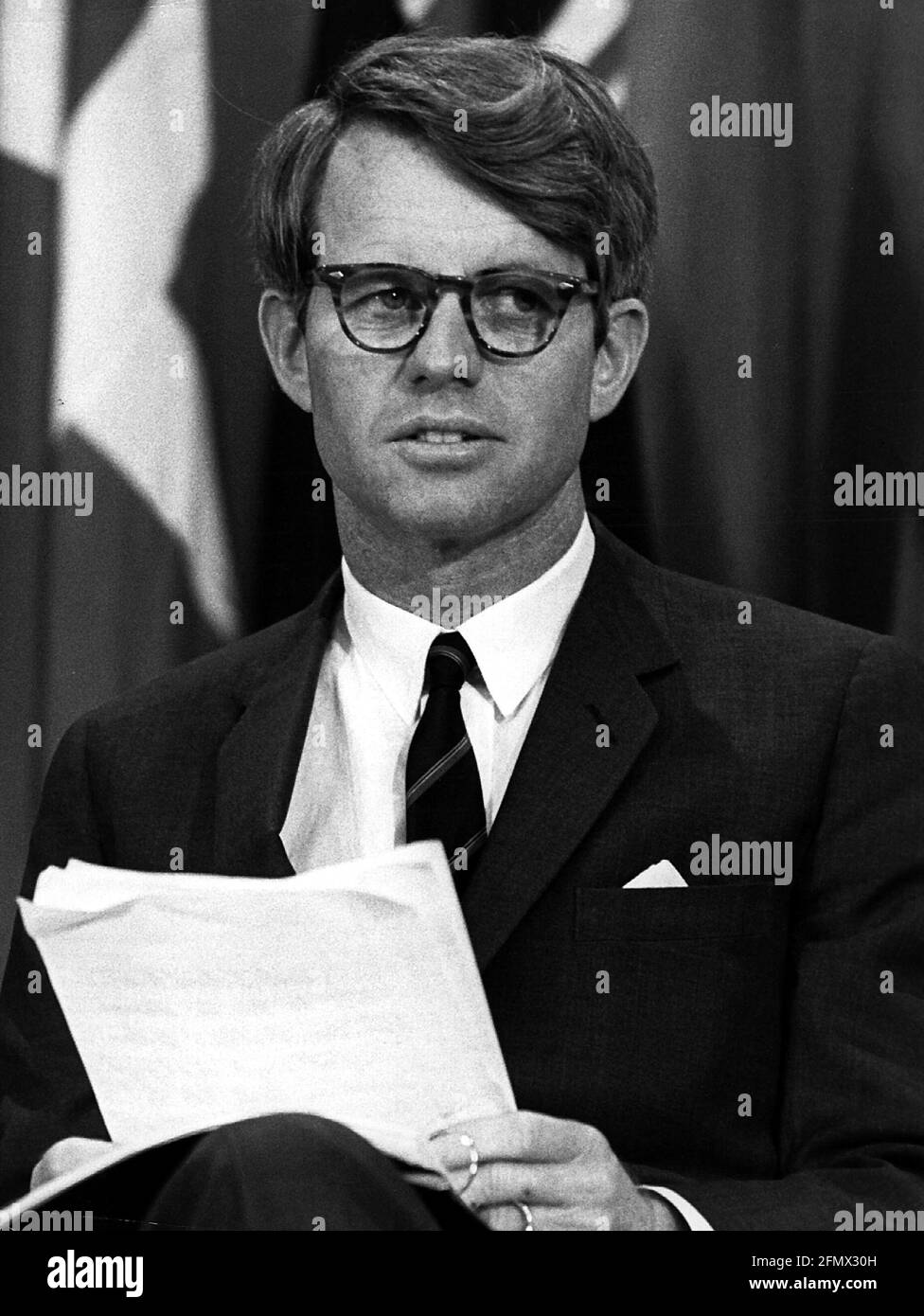 Robert kennedy 1968 hi-res stock photography and images - Alamy