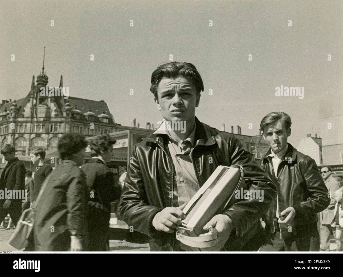 1960s youth culture hi-res stock photography and images - Alamy