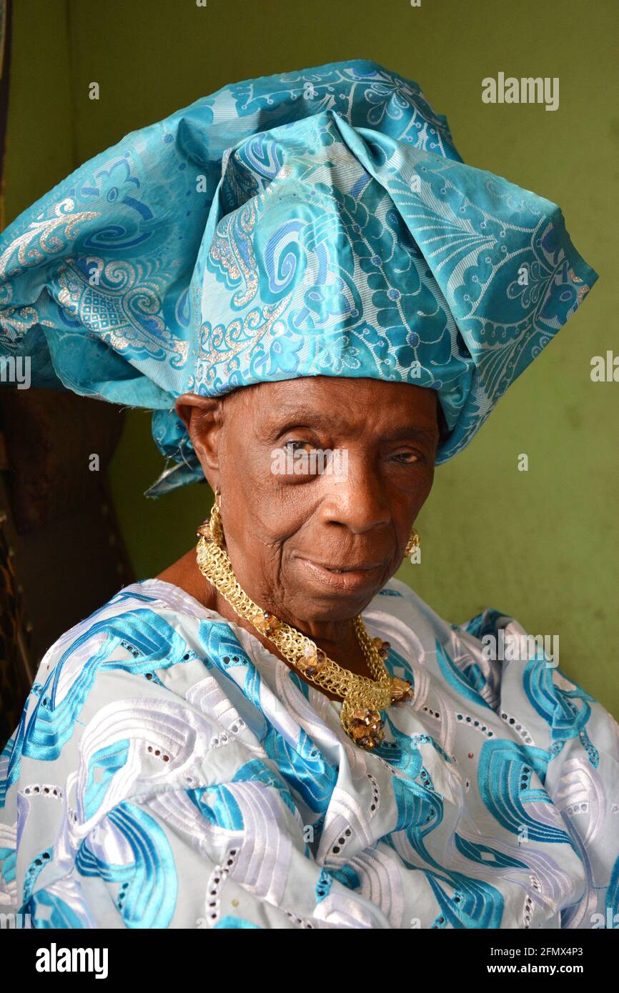 Osun Osogbo: Aged Arugba Stock Photo - Alamy